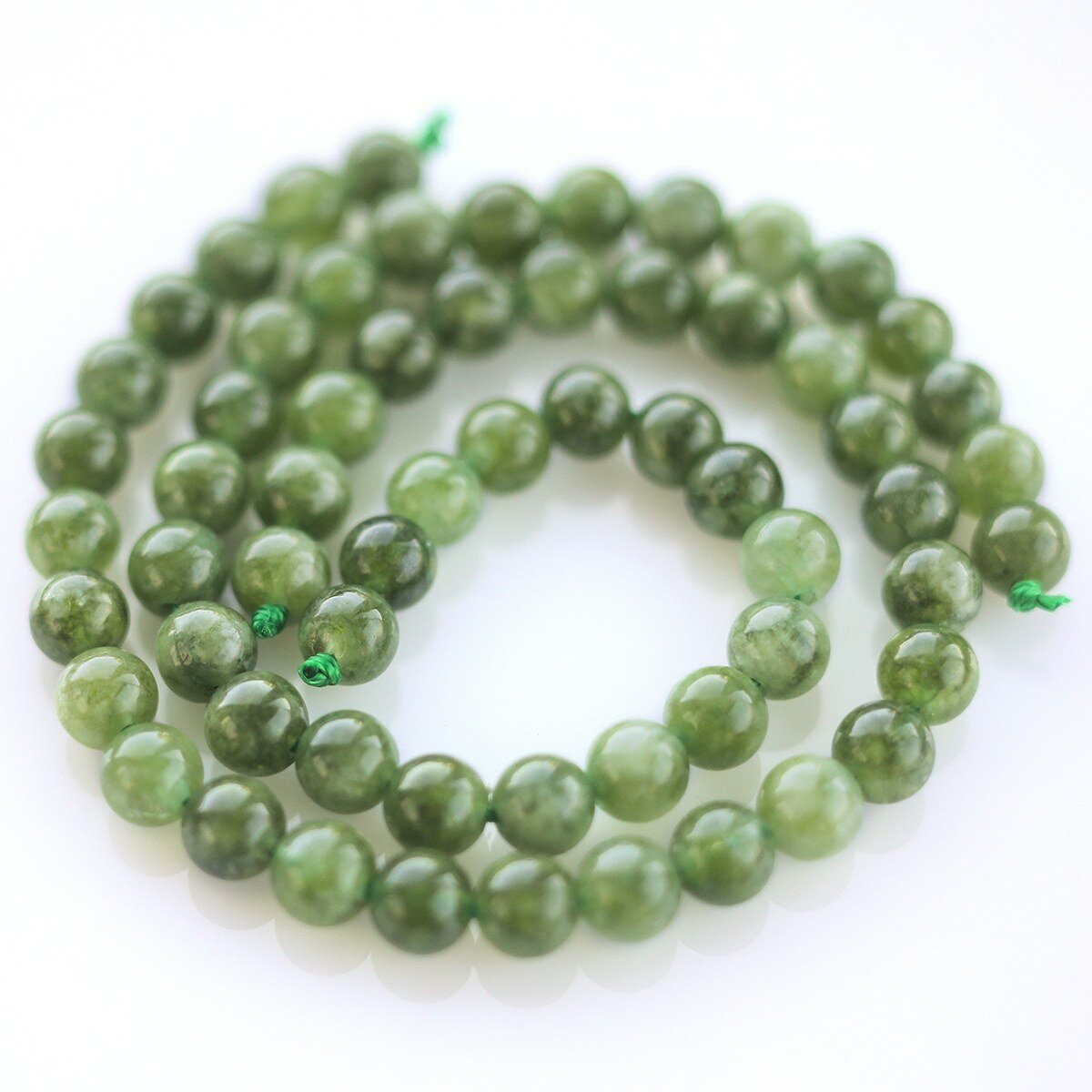 Нефрит малайзийский Бусины натуральные 36 шт, цвет зеленый, размер 6 мм