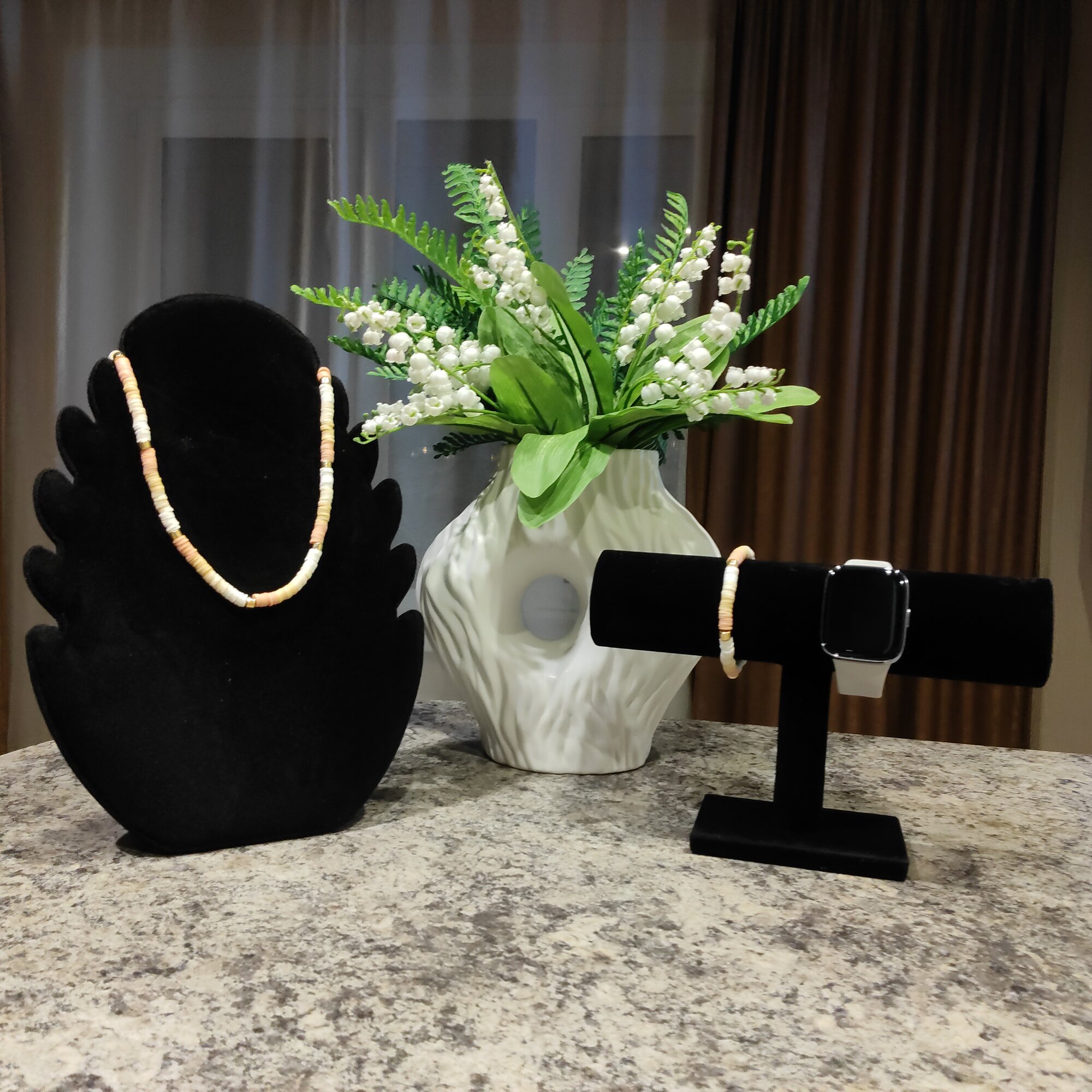 Комплект бижутерии: браслет, колье