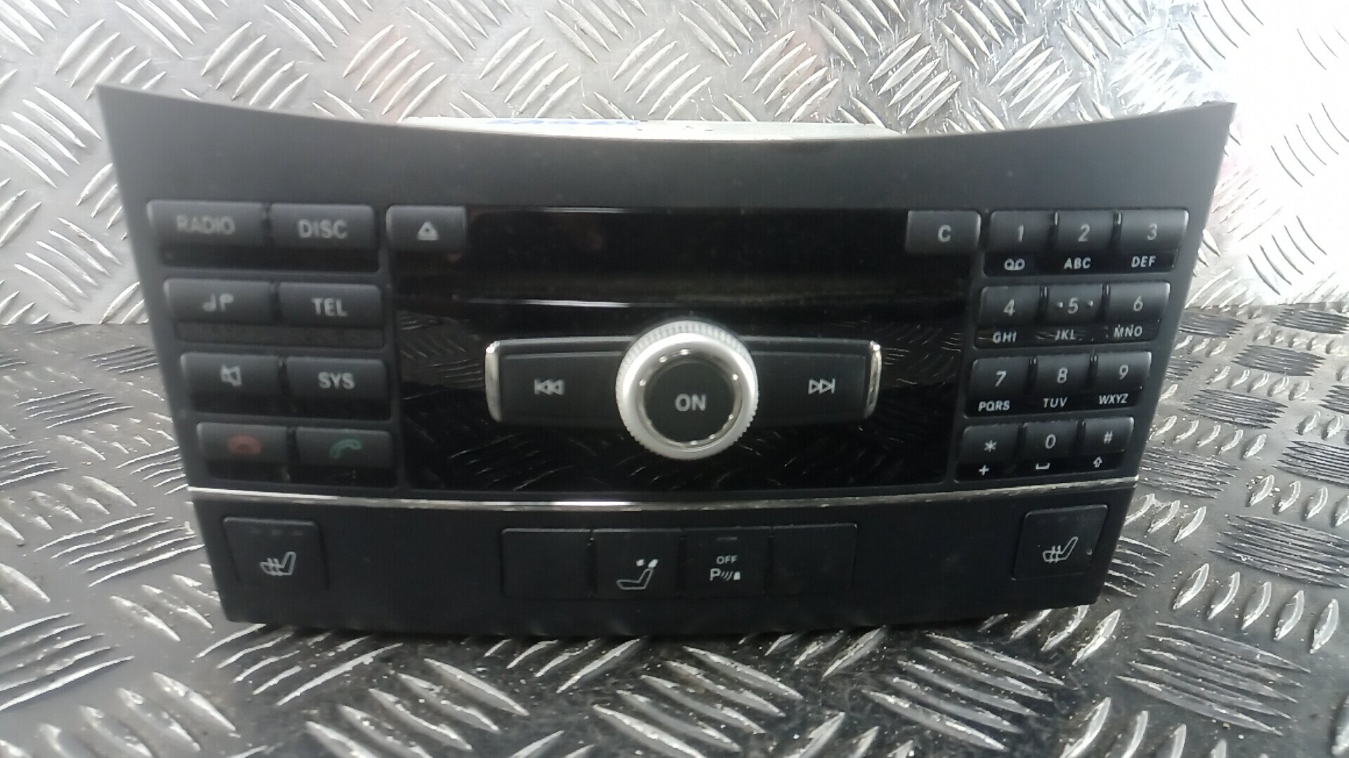 Магнитола MERCEDES BENZ E-CLASS W212, Номер A2129064400, A2128700089, A2129025700