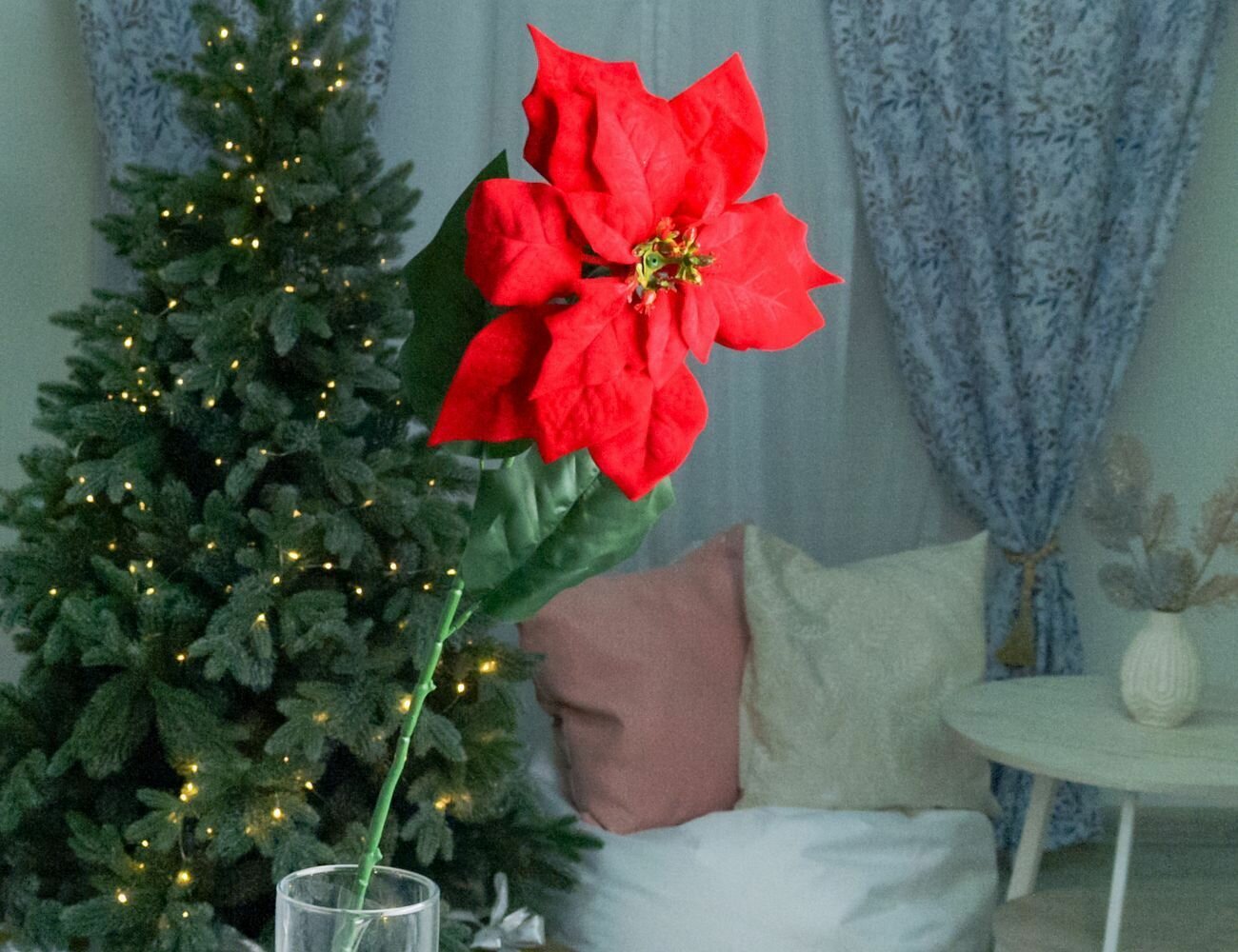 Декоративная ветка пуансеттия красная, 67 см, Kaemingk 628611