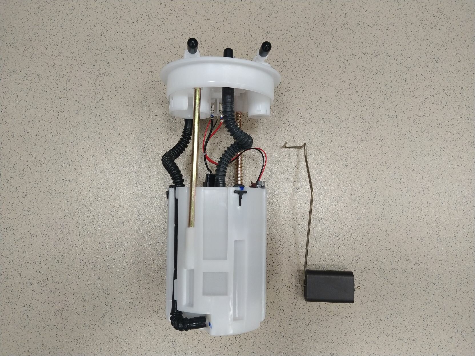 Насос топливный Geely MK [1.5 16V 5MT седан] 1016001861