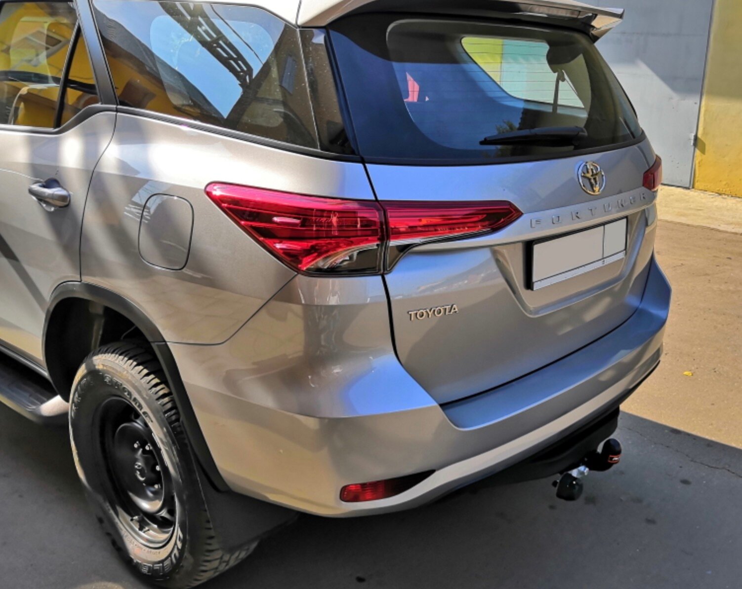 Фаркоп на TOYOTA Fortuner II (2018-) (без электрики, паспорт/сертификат в комплекте) Автос. TY 46