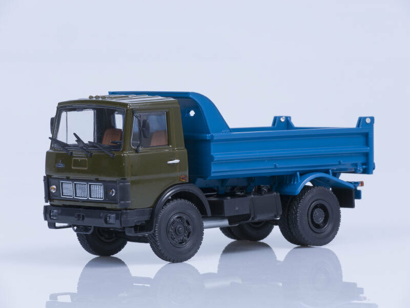 Масштабная модель МАЗ-5551 самосвал (ранняя кабина, хаки-синий), 1988 г. /металл. рама, откидывающаяся кабина/