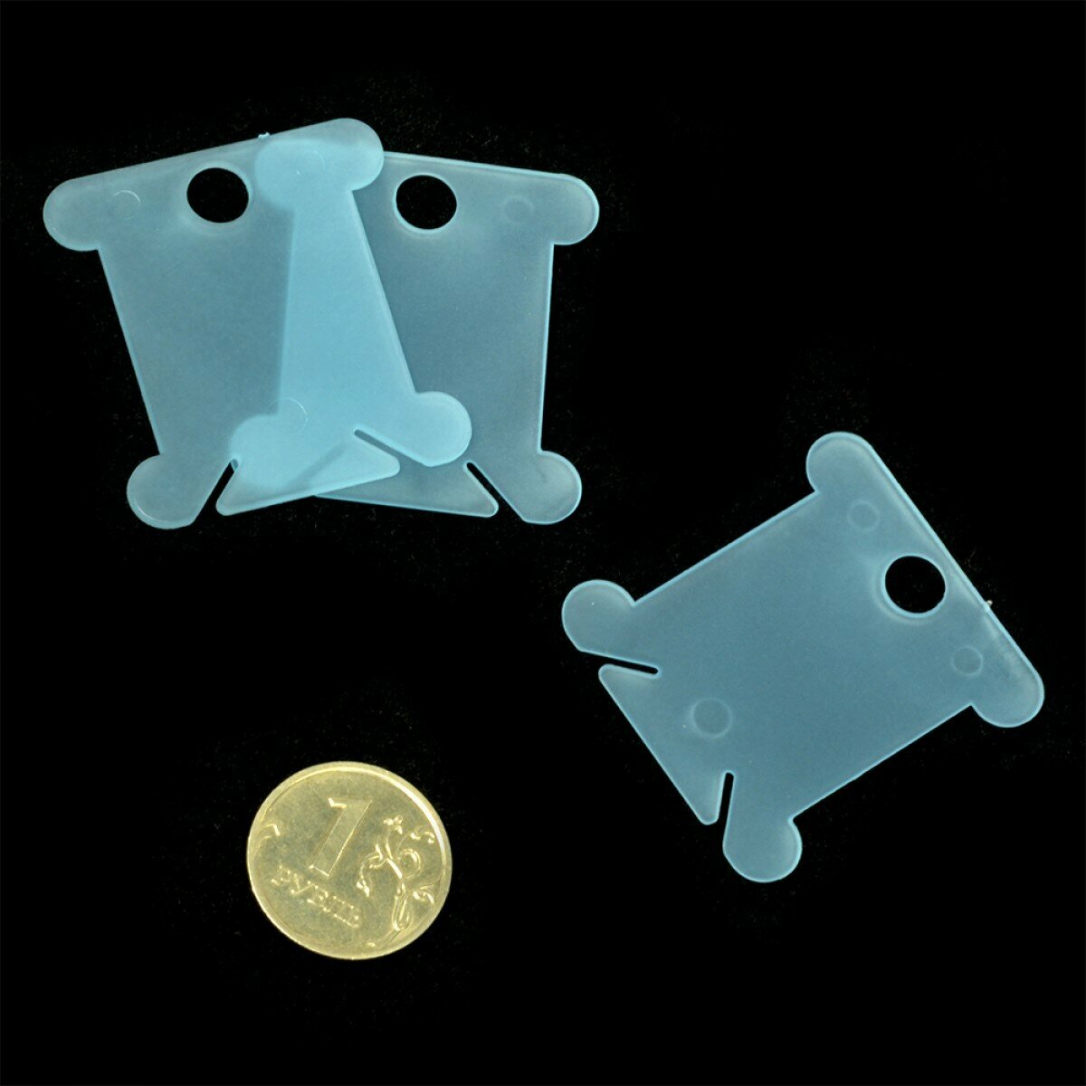 Бобина пластиковая для ниток М008 цв. голубой