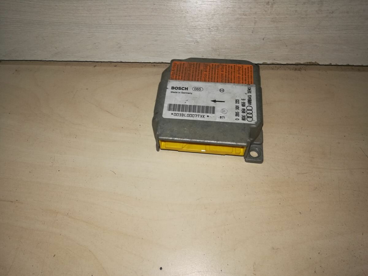 Блок управления подушек безопасности SRS Audi A3