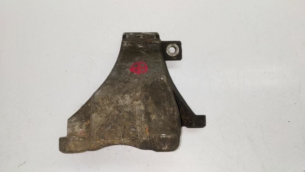 Кронштейн двигателя правый Audi A6 C6 4F 4F0199308N