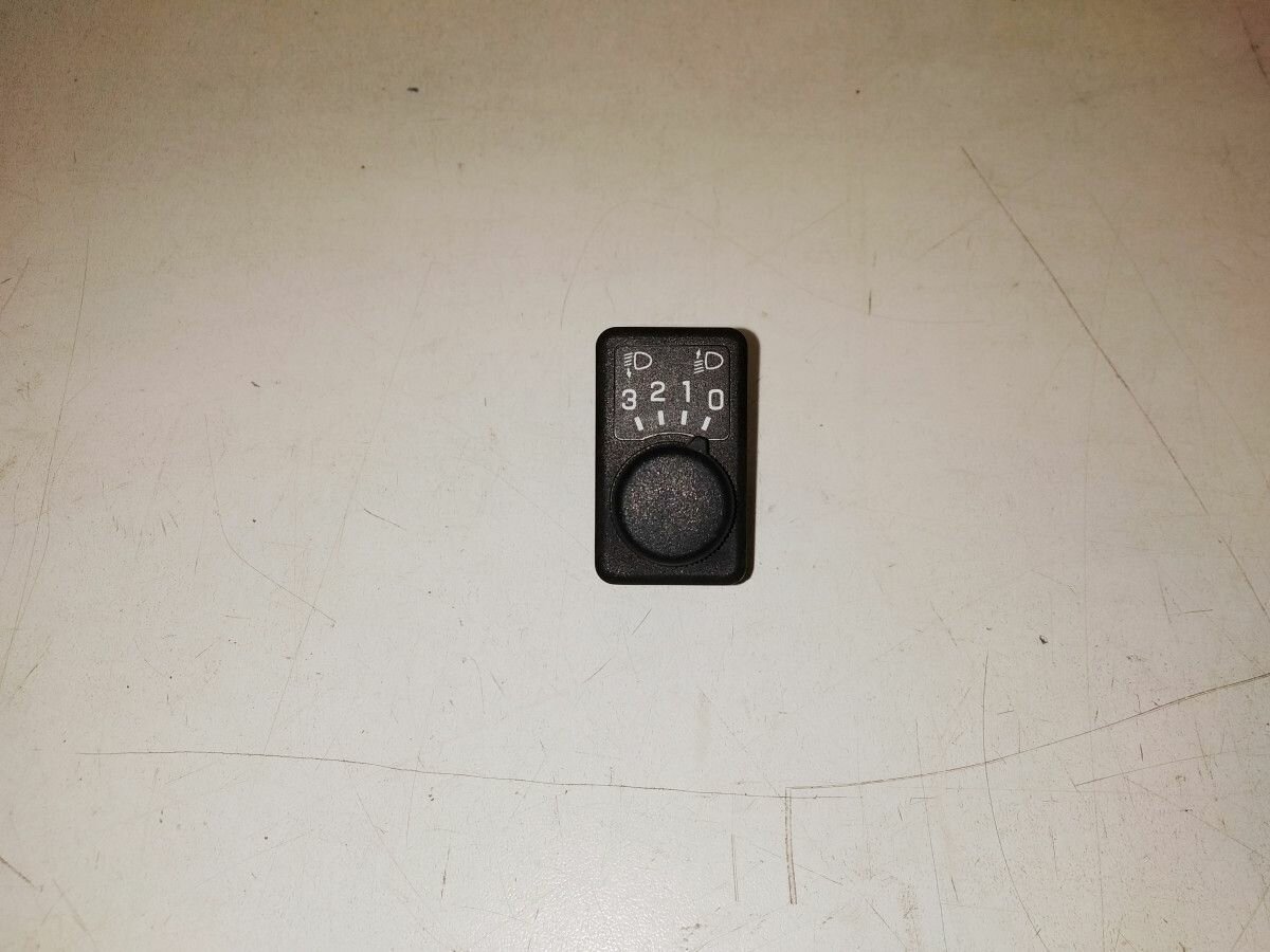 Джойстик корректора фар Nissan Primera P12 25190AV600