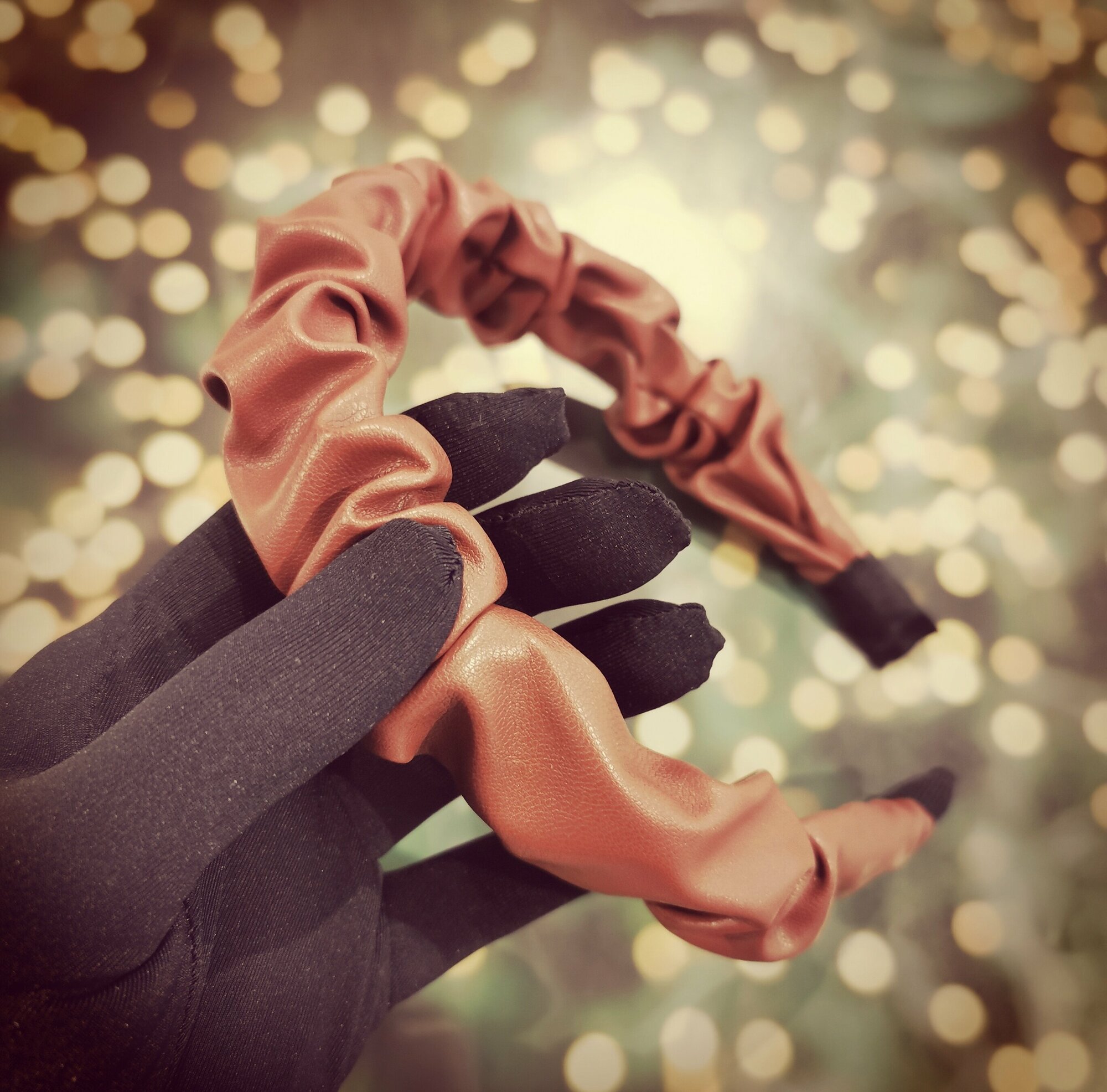 Ободок кожаный для волос объемный