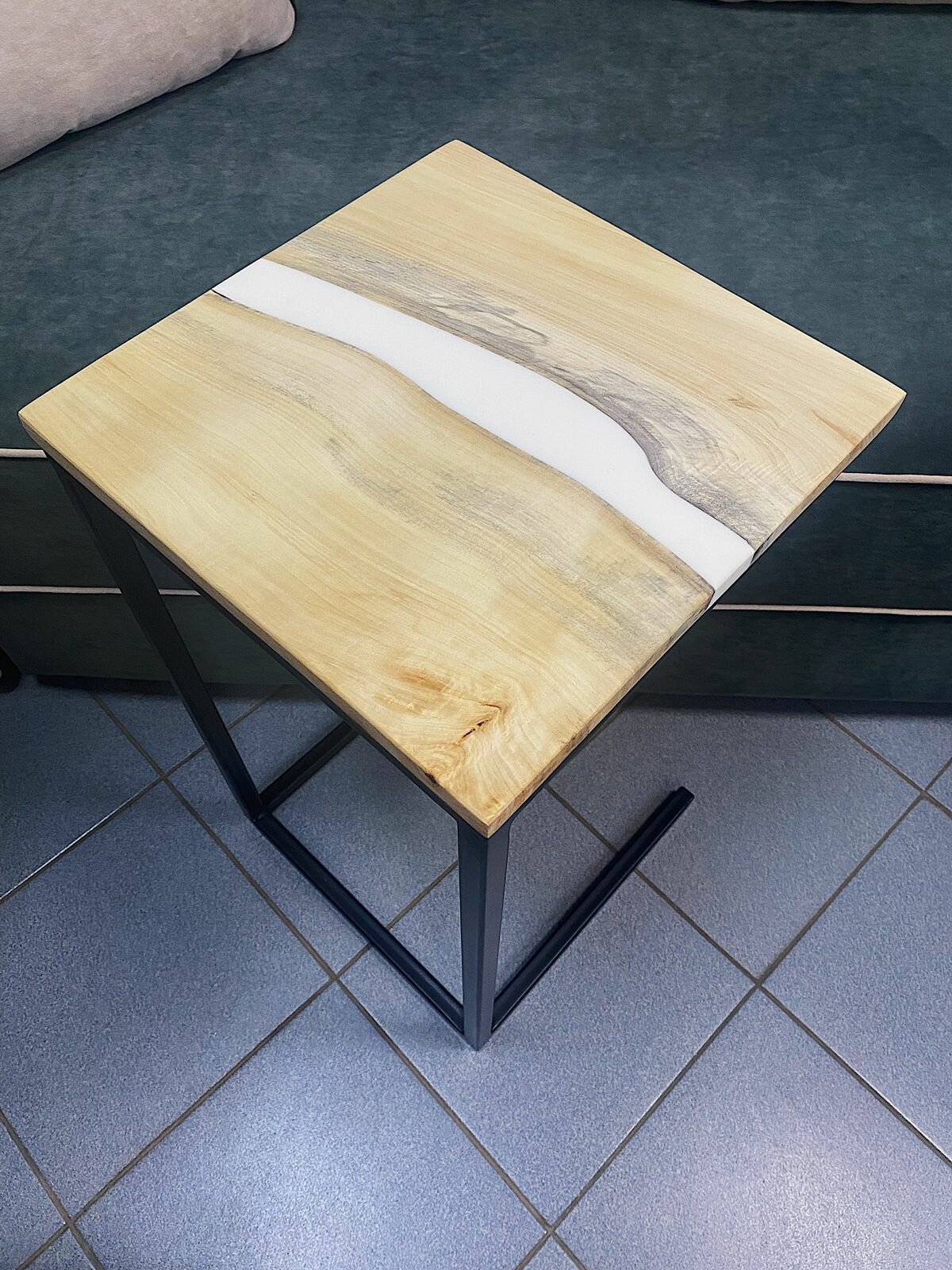 Придиванный стол WoodFamily, трансформер, массив тополя, белый, 65х35х65см