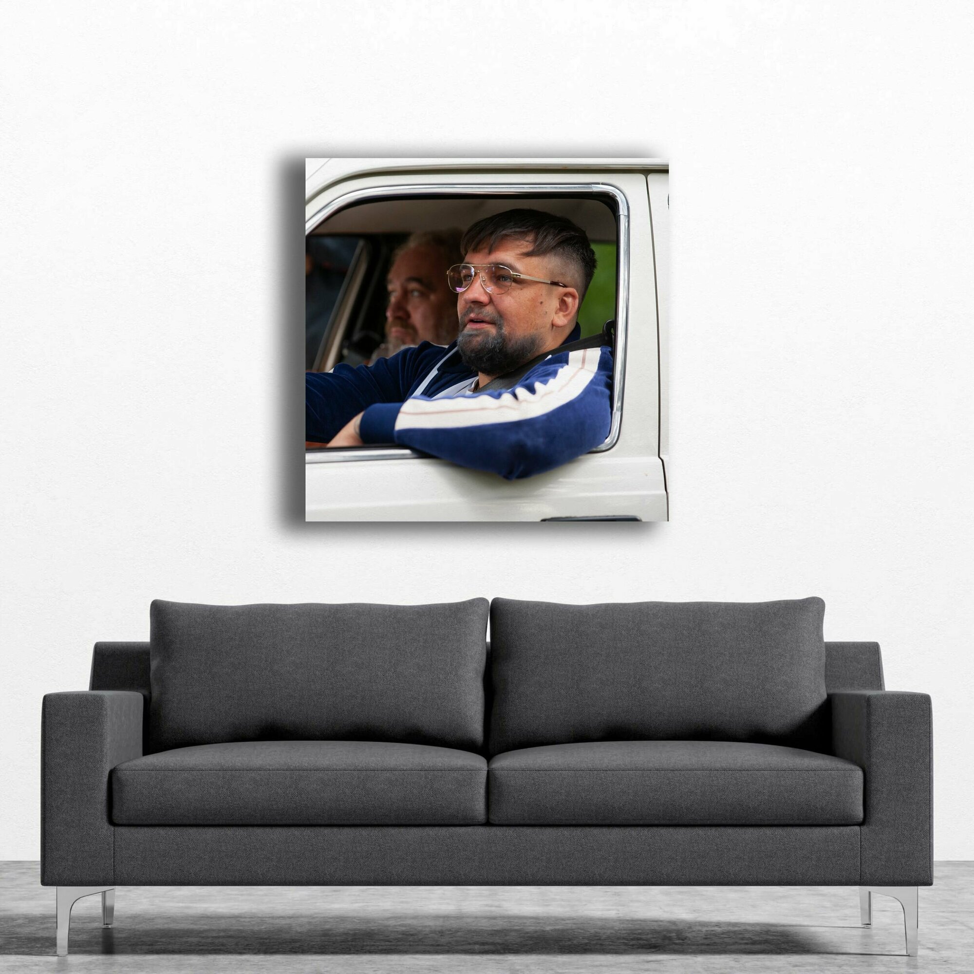 Интерьерная картина на холсте Баста 40*40