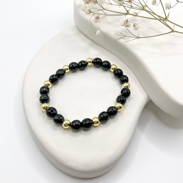 Эластичный браслет, шпинель