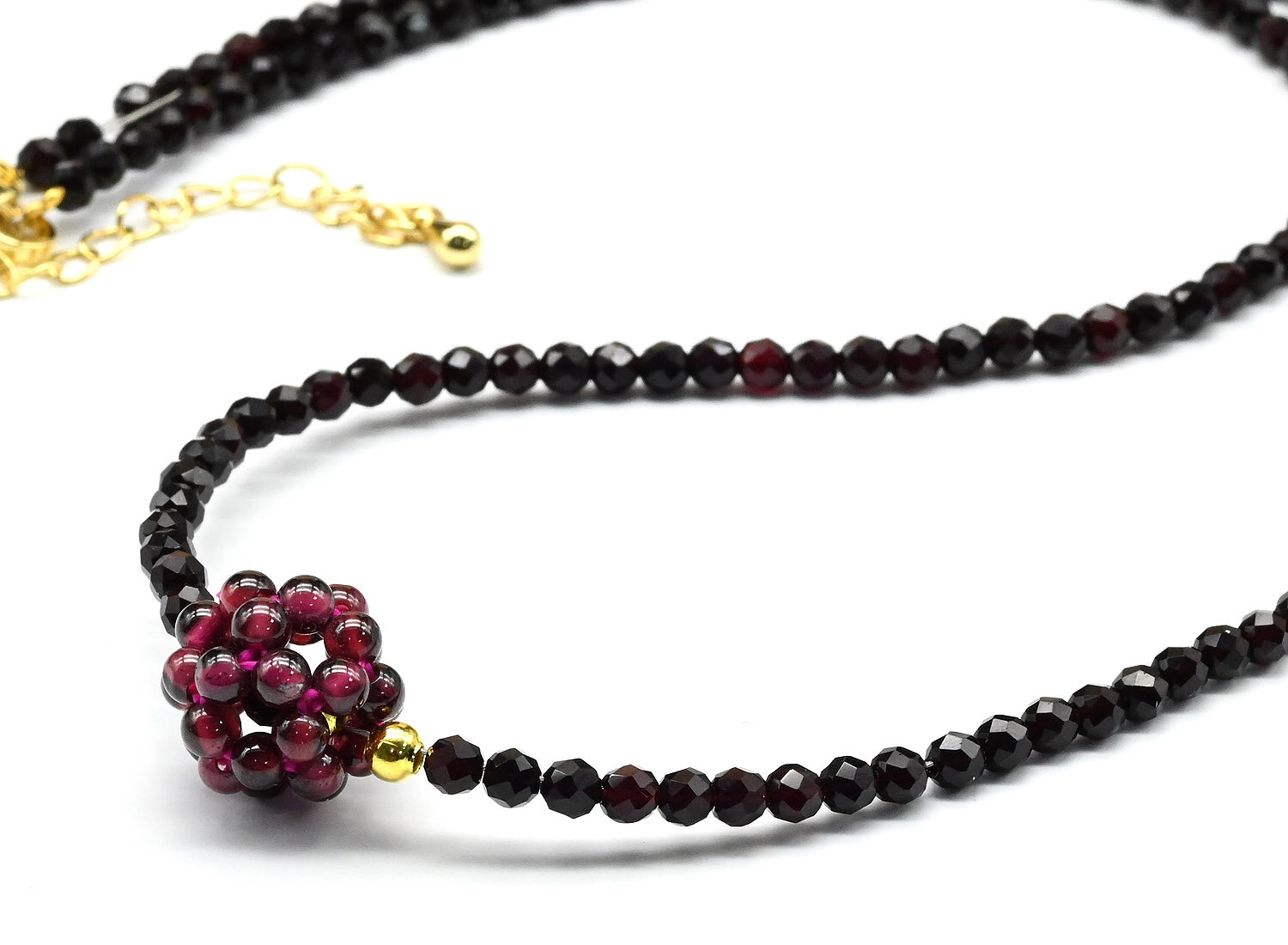 Бусы, шпинель