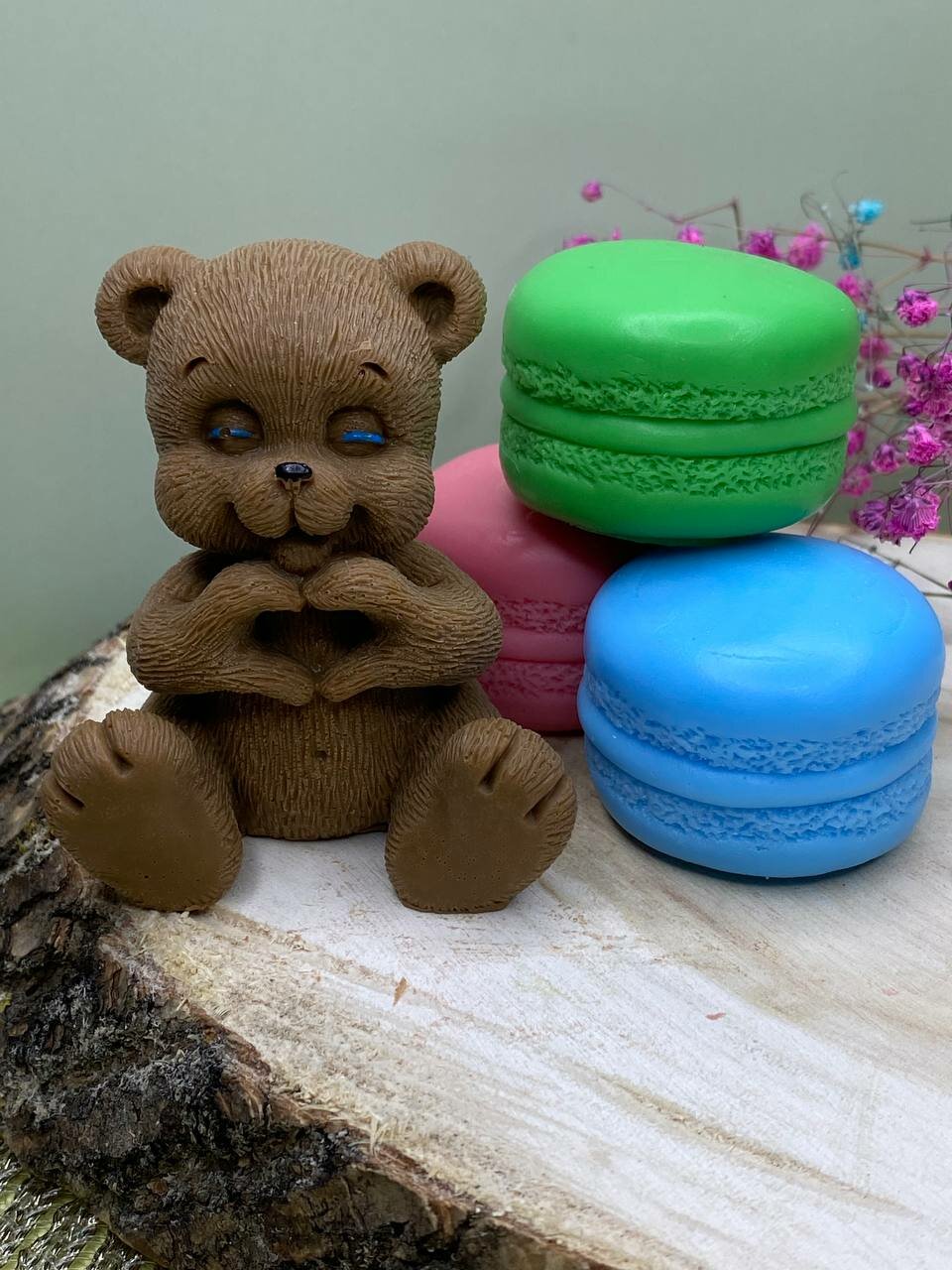 Мыло медведь с 3 макарунами