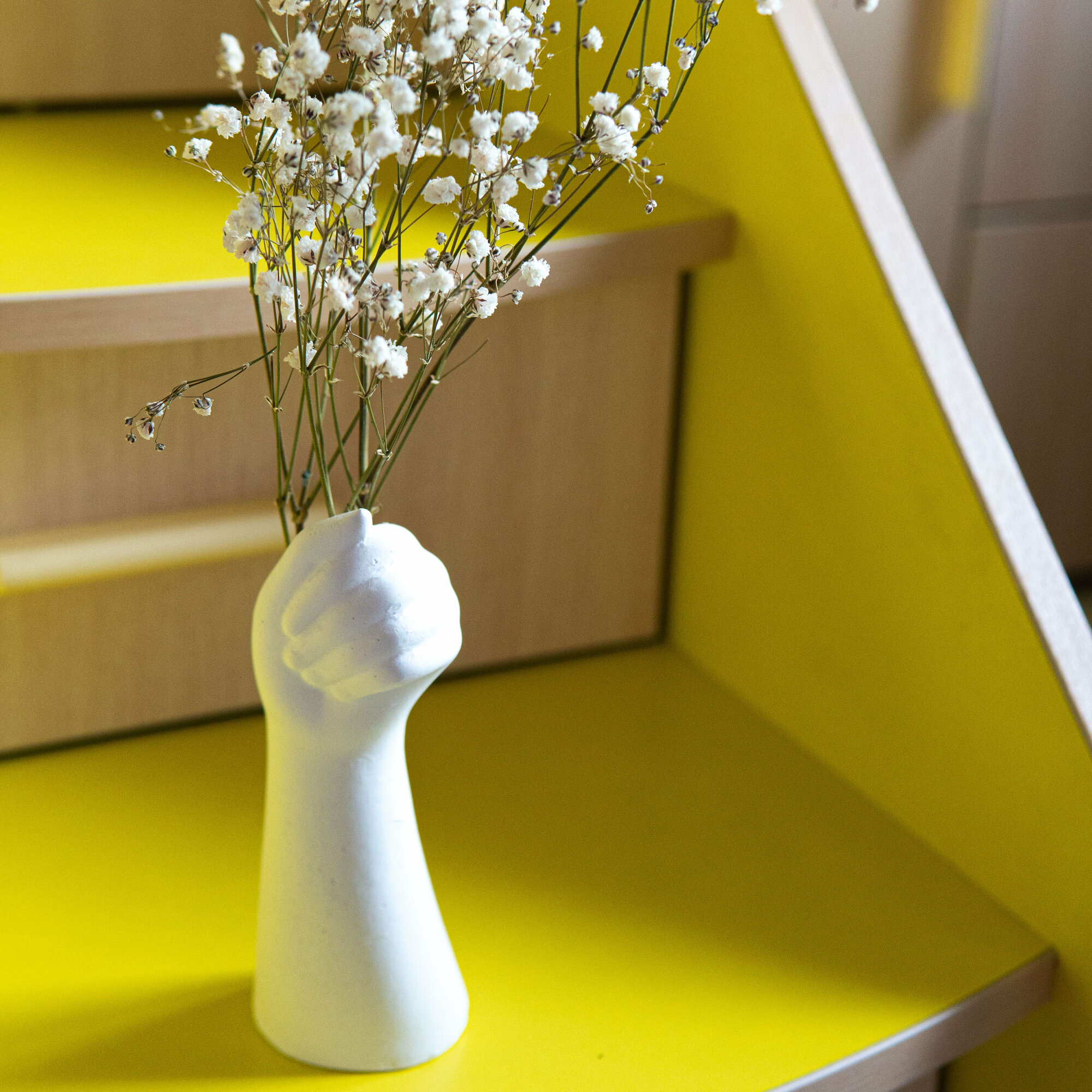 Ваза-статуэтка "Рука", гипс, ручная работа