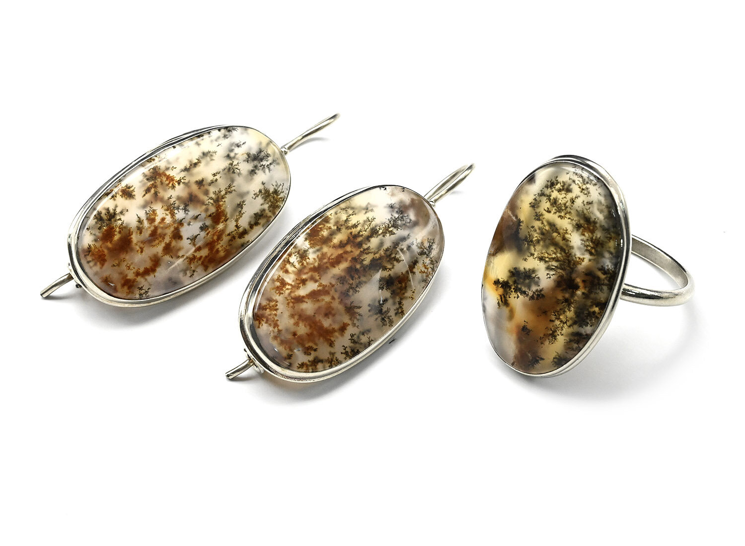 Комплект бижутерии: серьги, кольцо, агат