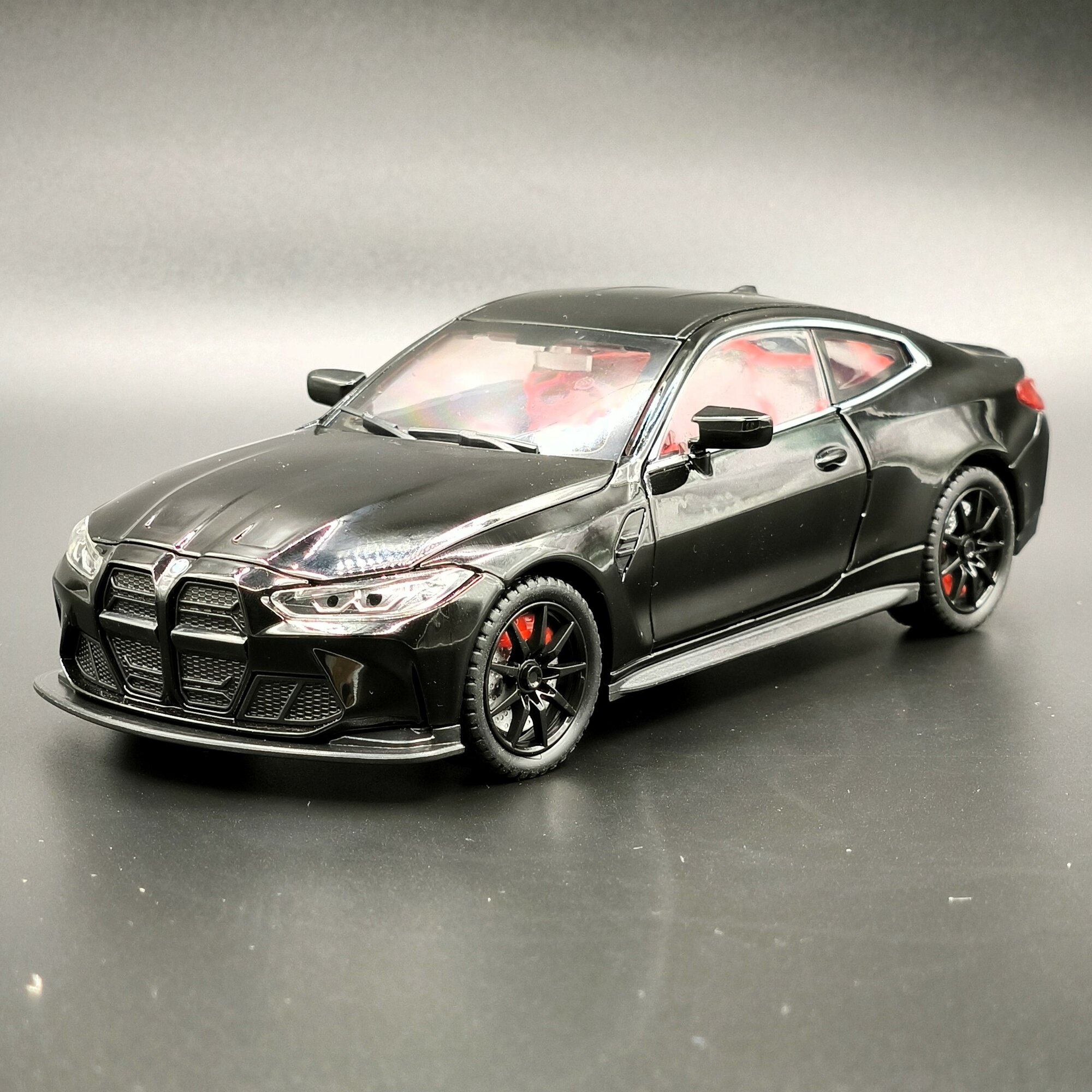 Машина металлическая "BMW M4 GT3" со световыми и звуковыми эффектами / 1:24