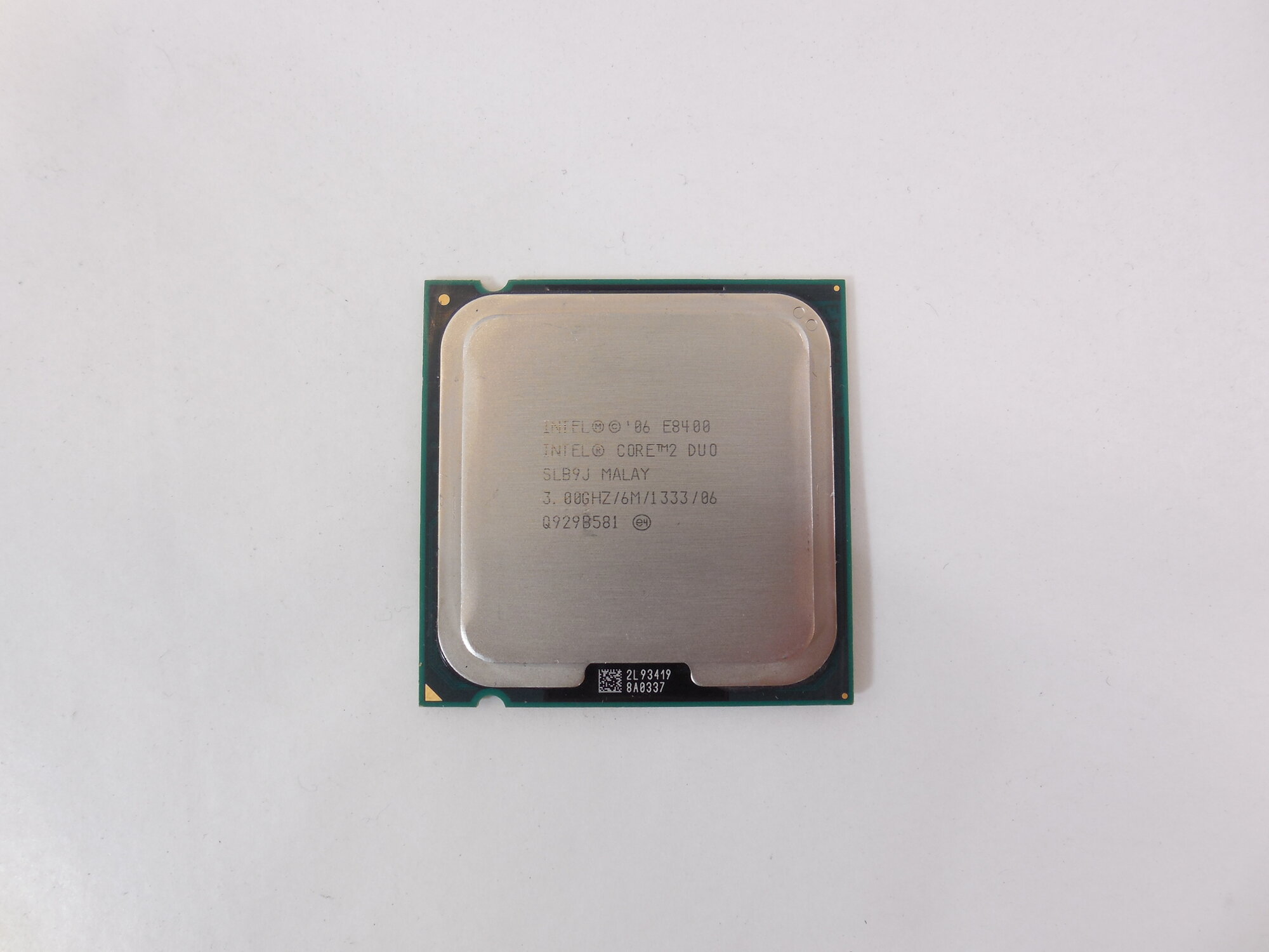 Процессор SLB9J Intel Core 2 Duo E8400 3.0GHz 2 ядра, Socket LGA775, Cache L2 6Mb, FB 1333MHz, TDP 65W, Wolfdale, 45nm, 64-bit, NX Bit — фото 1