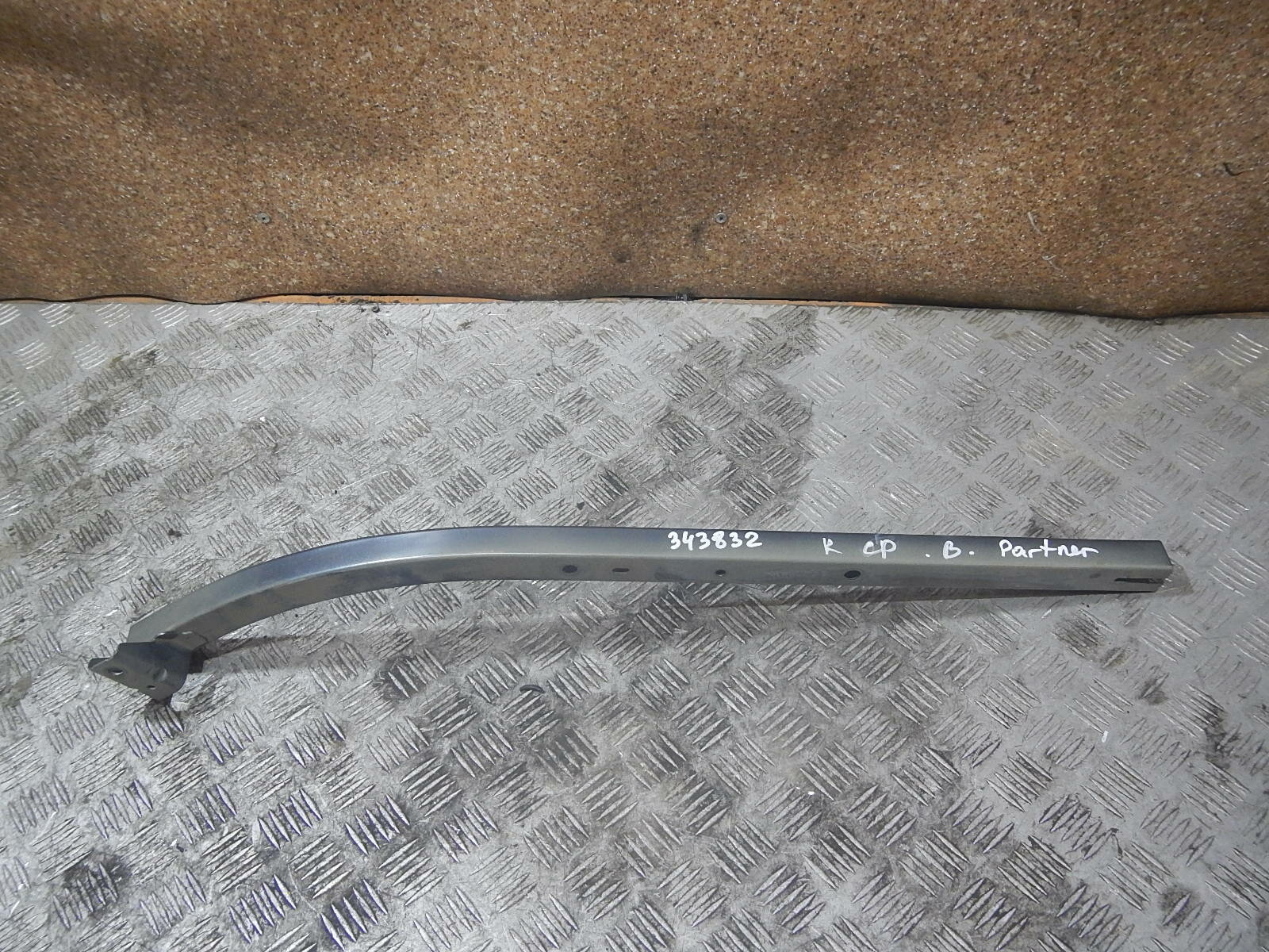 Б/У Направляющая двери сдвижной, Peugeot (Пежо)-PARTNER TAPEE (B9) (08-) PEUGEOT PARTNER TAPEE (B9) (08-) верхняя правая ...