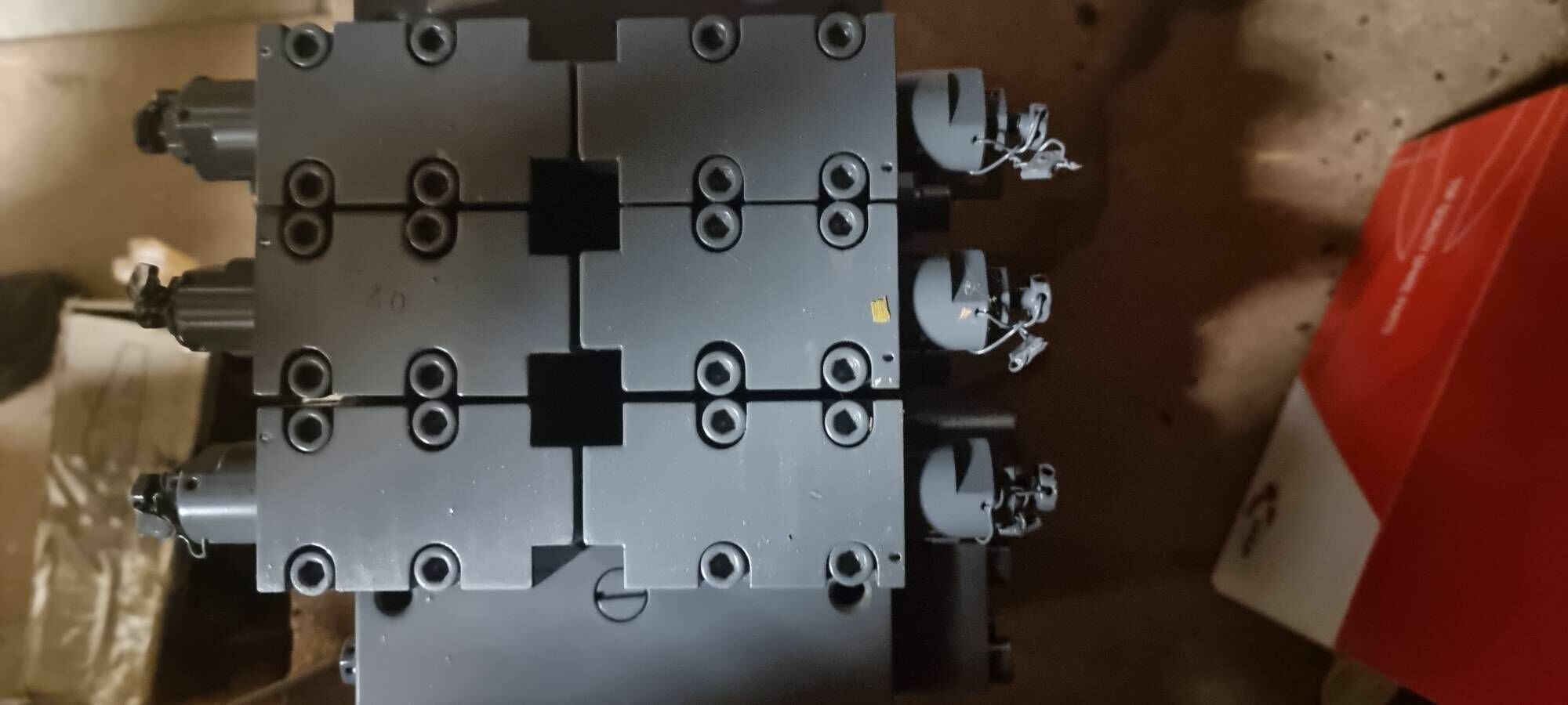 Мкрн 306154.007 гидрораспределитель МКСМ-800 .