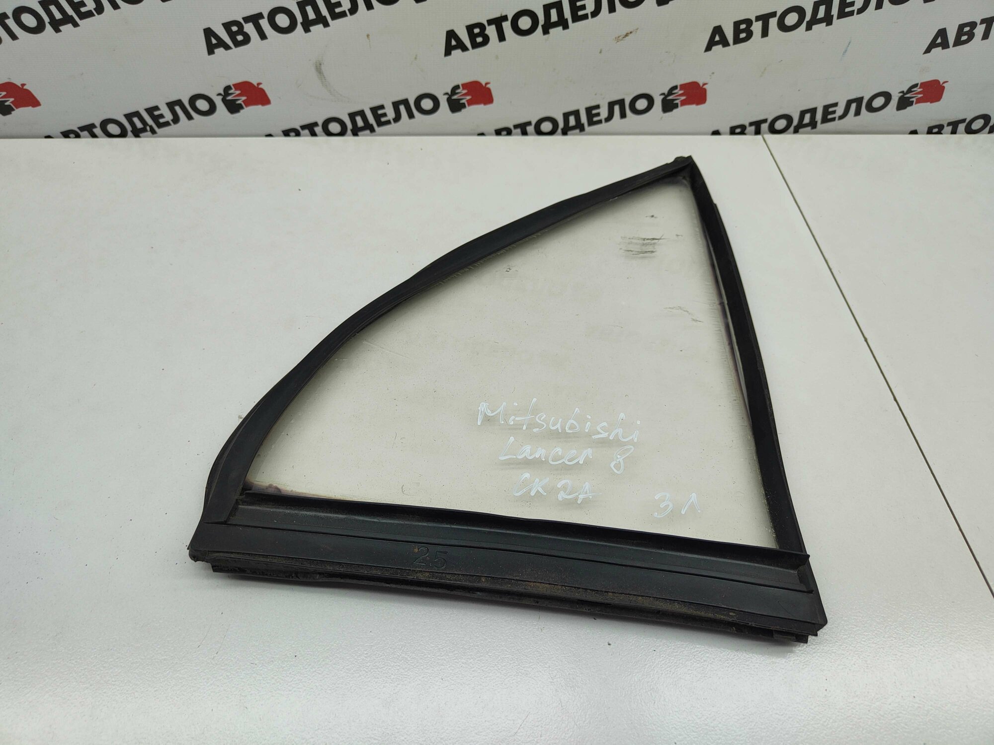 Форточка задняя левая Mitsubishi Lancer 8 CK2A 99г