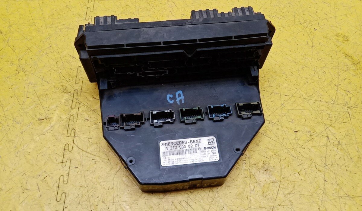 Блок предохранителей GLK-Class X204 Mercedes-Benz A2129008207