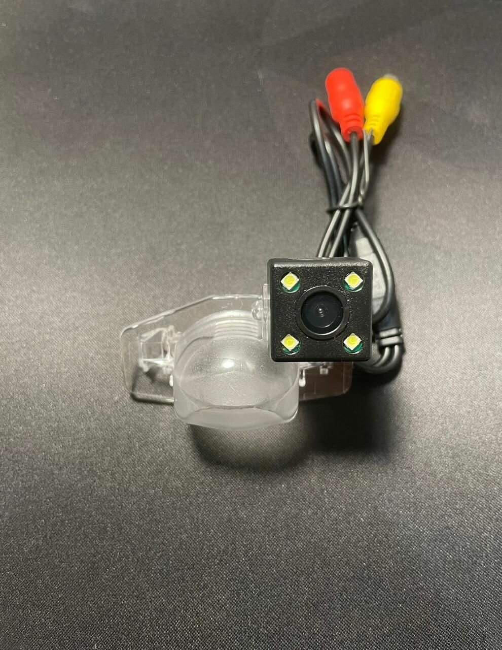 Камера заднего вида Honda CR-V III(07-11) / Jazz / Fit (2009+