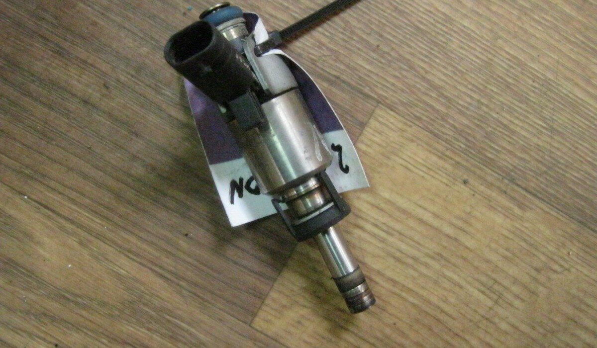 Форсунка инжекторная электрическая A4 (B8) Audi 06H906036G