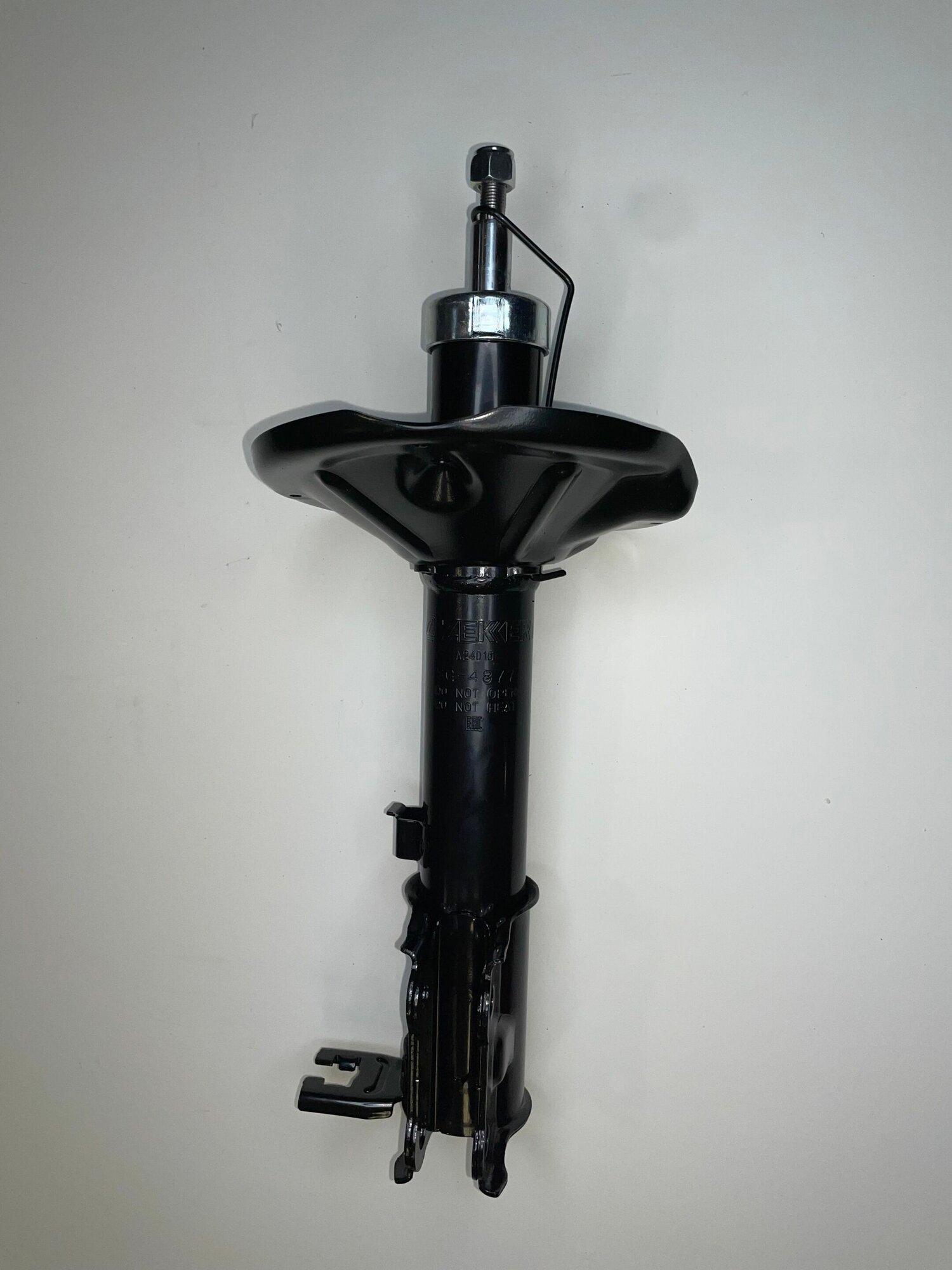 Амортизатор задний левый ZEKKERT Hyundai Accent [1.5 16V 4AT седан]