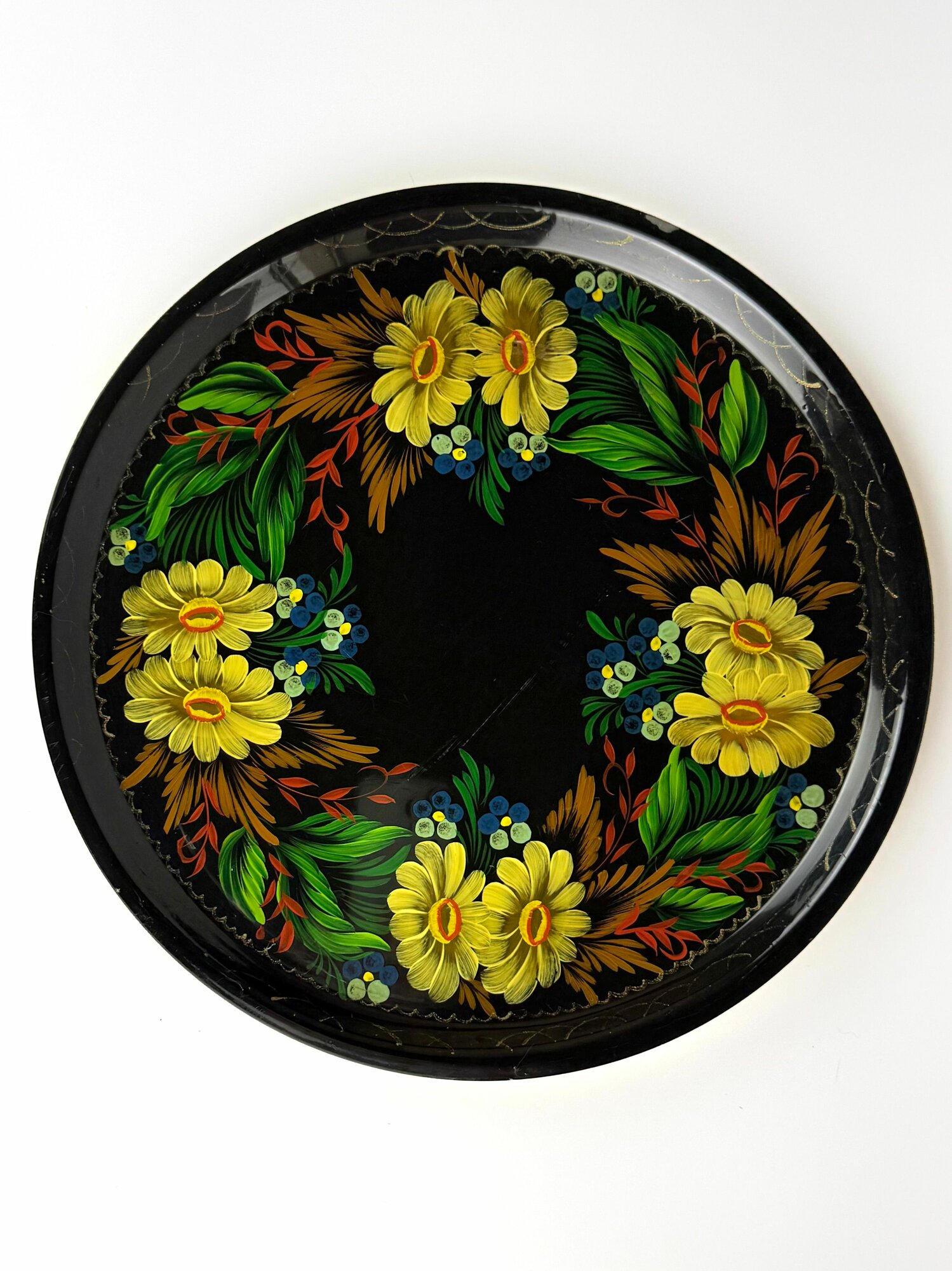 Большой винтажный поднос СССР. Диаметр 35 см. Металл, роспись, лак.