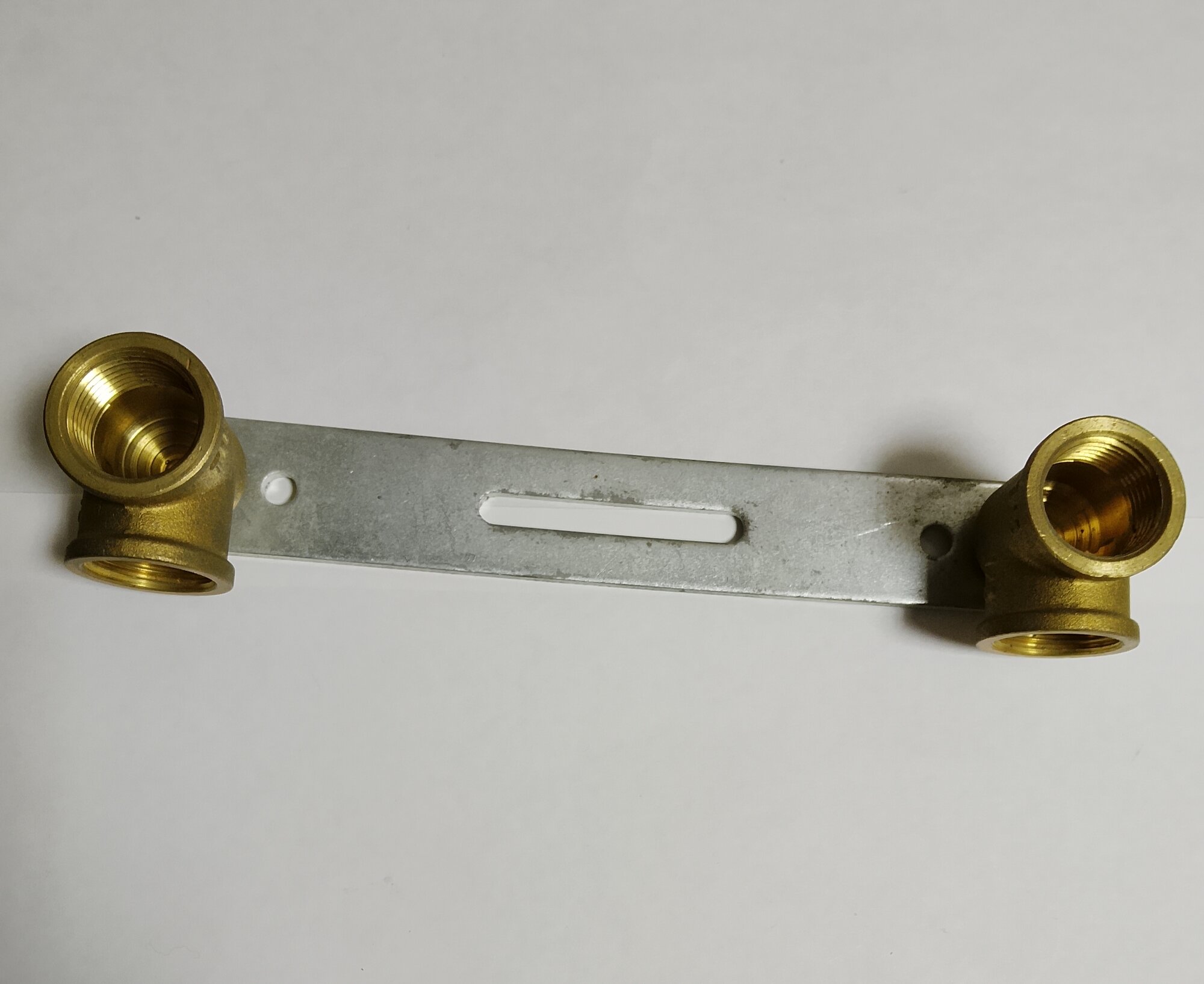 Планка установочная TIM, для смесителя, с 2-мя уголками, 1/2, внутренняя резьба.