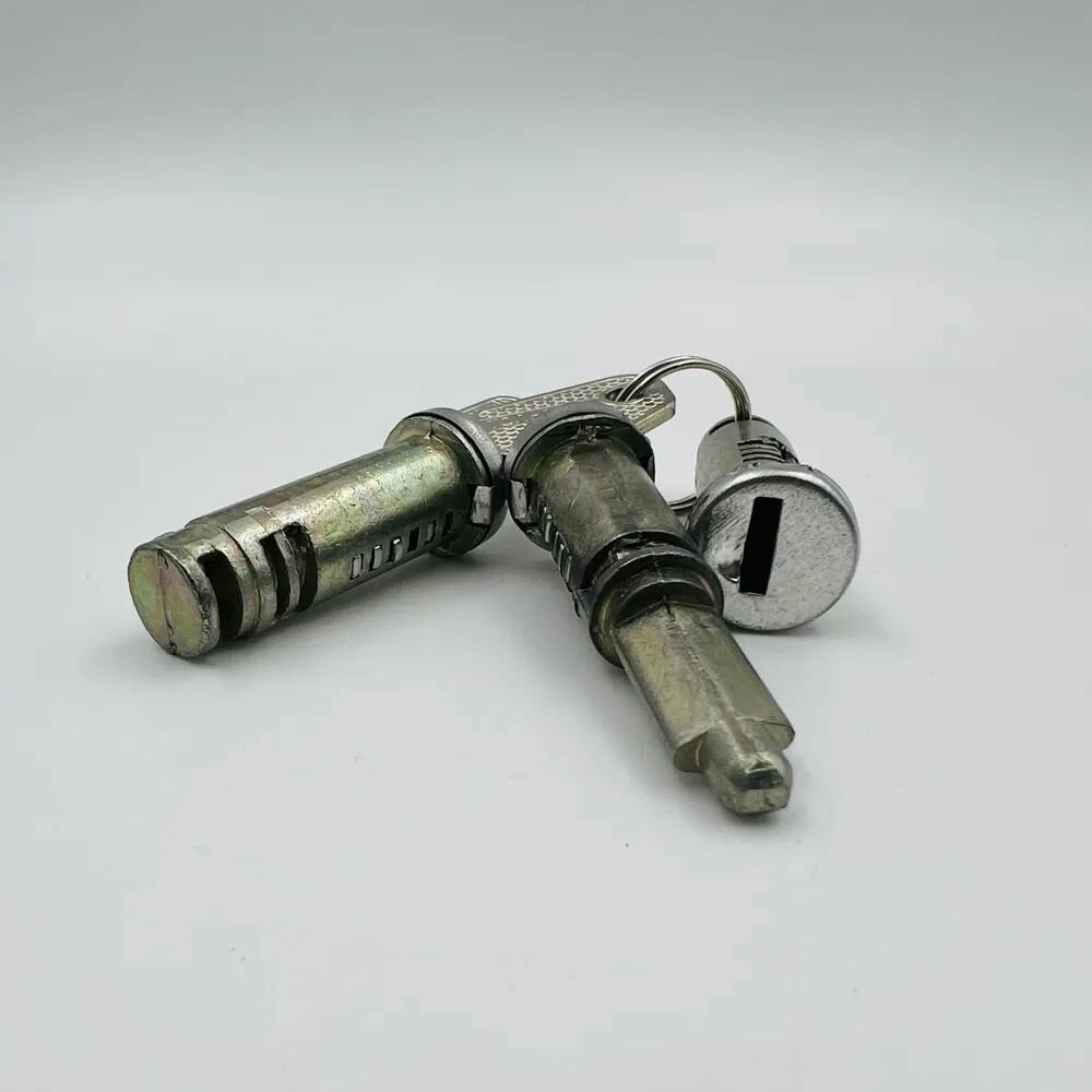 Личинки замков дверей и багажника ВАЗ 2103, ВАЗ 2106 комплект 3 шт