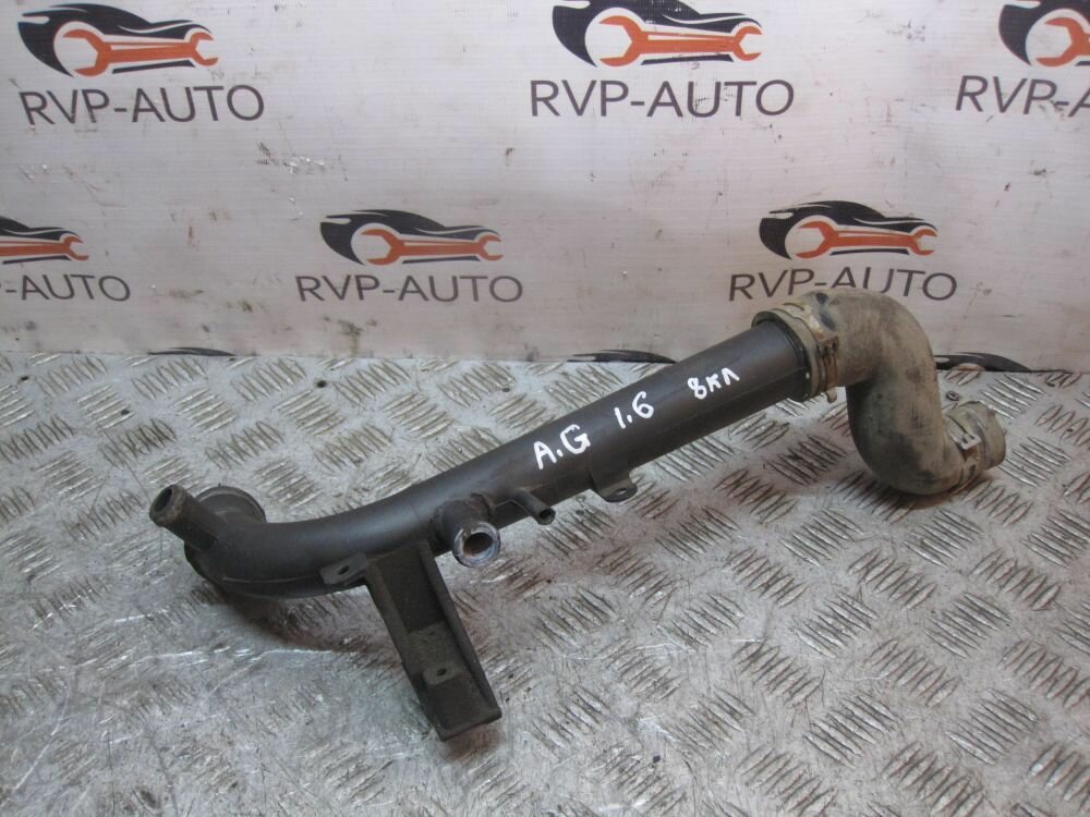 Патрубок радиатора Opel Astra G 1998-2005