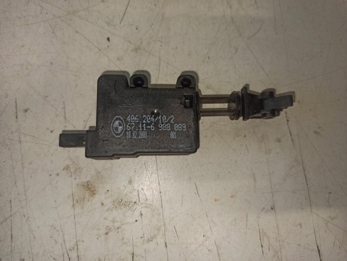 Моторчик привод лючка бензобака BMW E63 6 E60 5er 67116988089