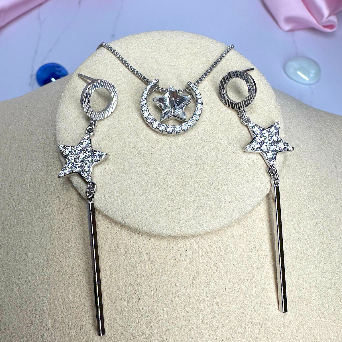 Комплект бижутерии: серьги, колье, Swarovski Zirconia