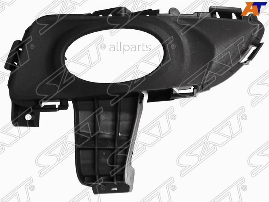 SAT ST-MZV7-219-2 Оправа ПТФ Mazda 3 03-06 / Axela 03-06 (Слева)