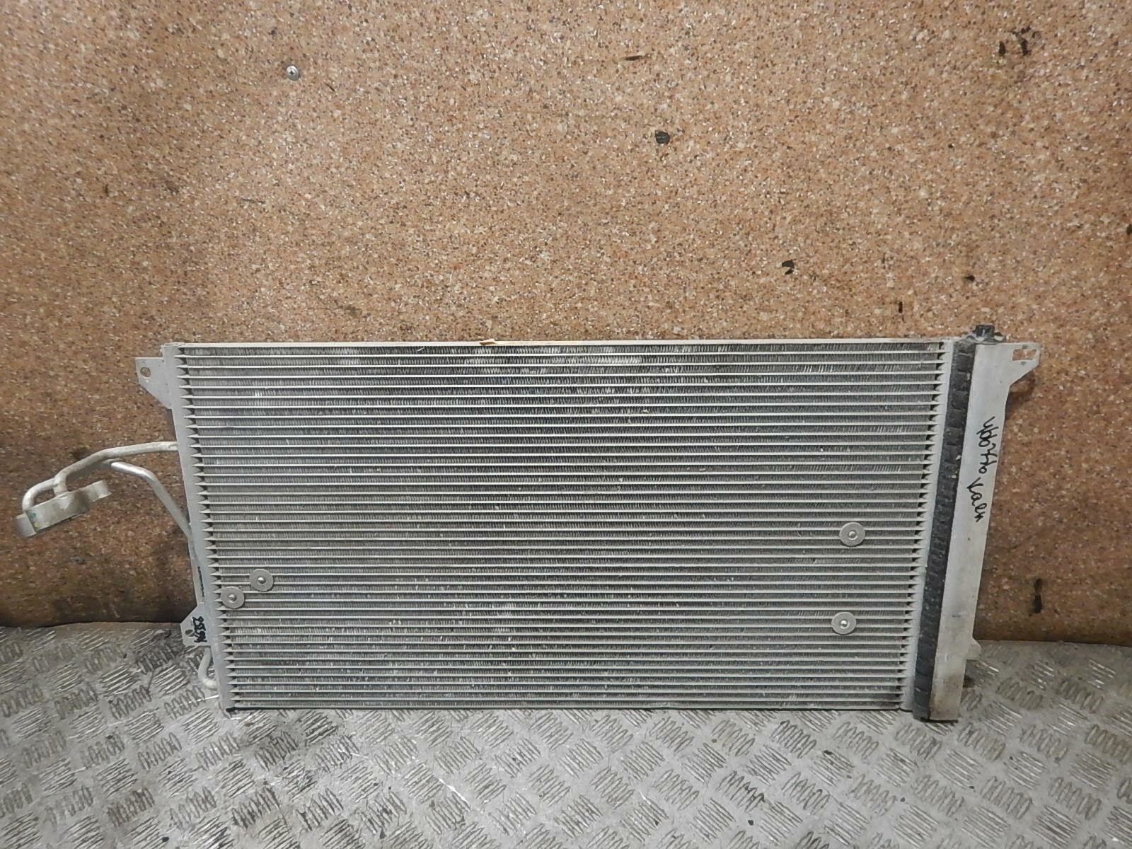 Б/У Радиатор кондиционера (конденсер), Porsche (Порше)-CAYENNE (03-10) PORSCHE CAYENNE (03-10) Без видимых повреждений. ...