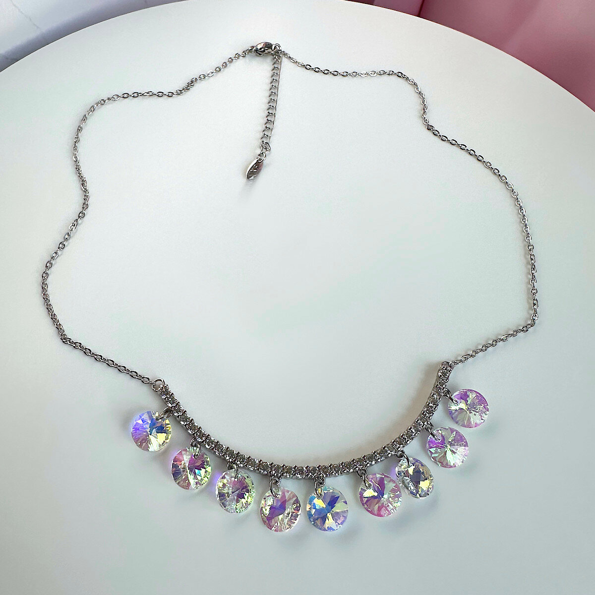 Колье, кристаллы Swarovski, фианит