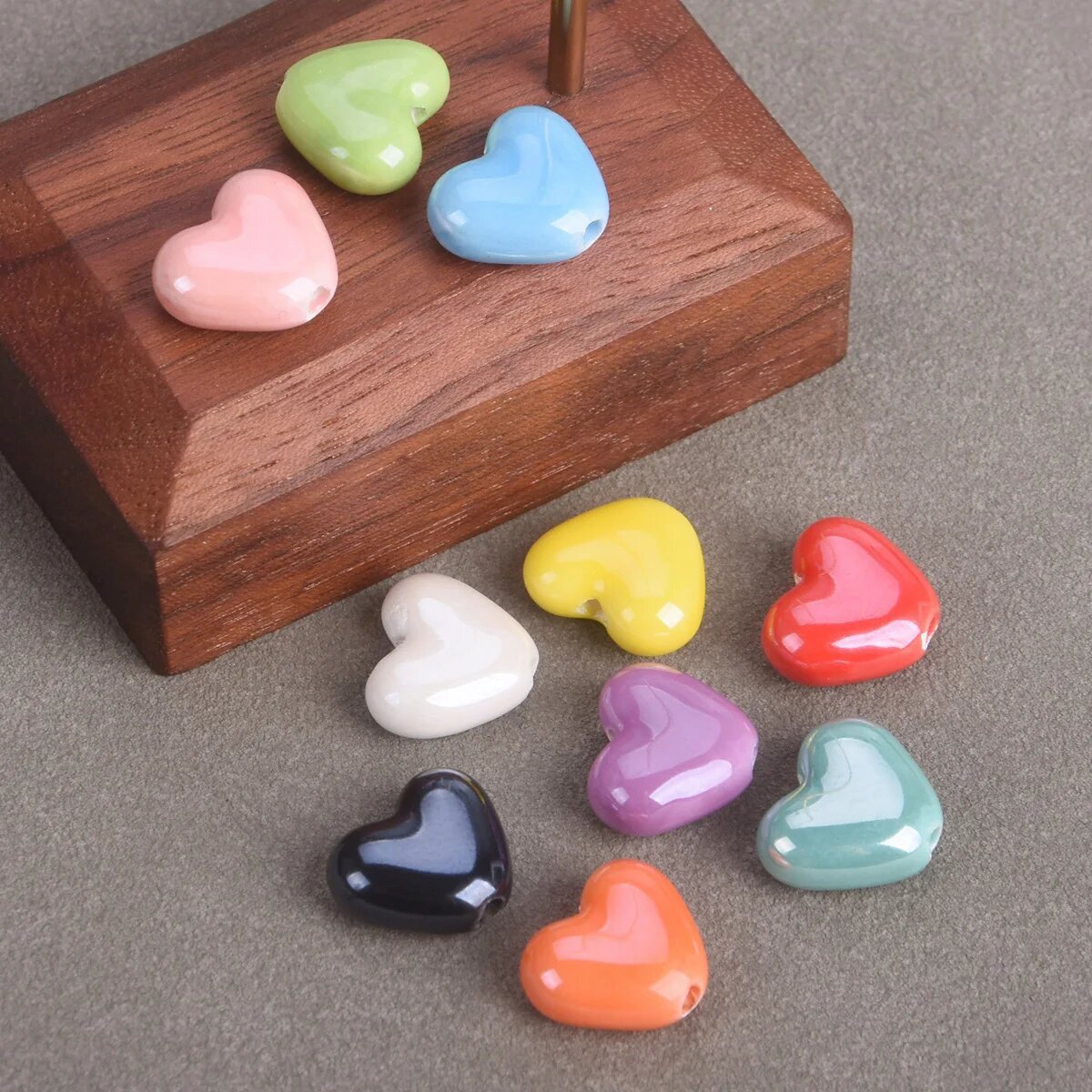 Керамические бусины сердечки 20 шт Random Mixed Colors