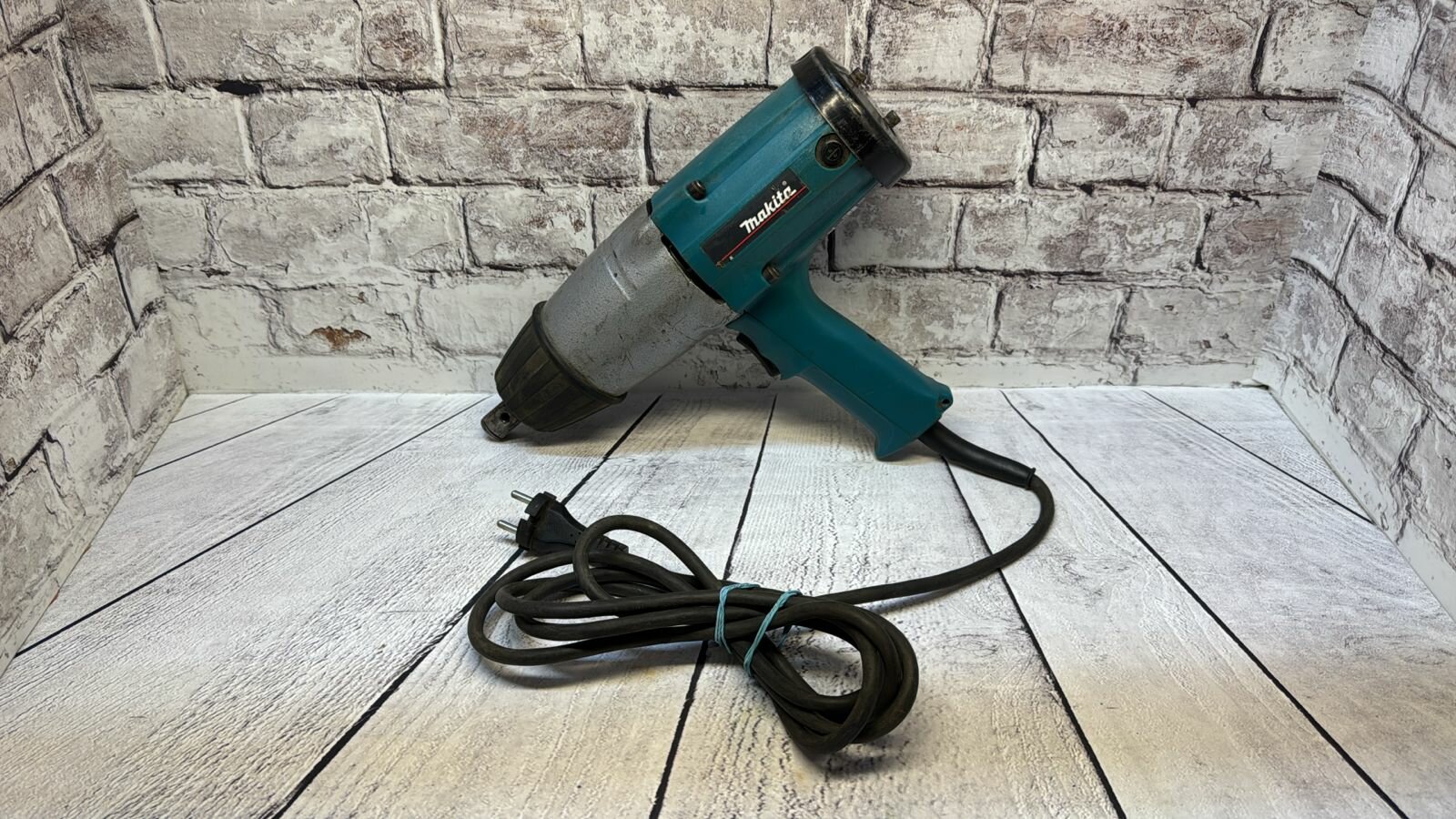 Ударный гайковерт Makita 6906, 850 Вт