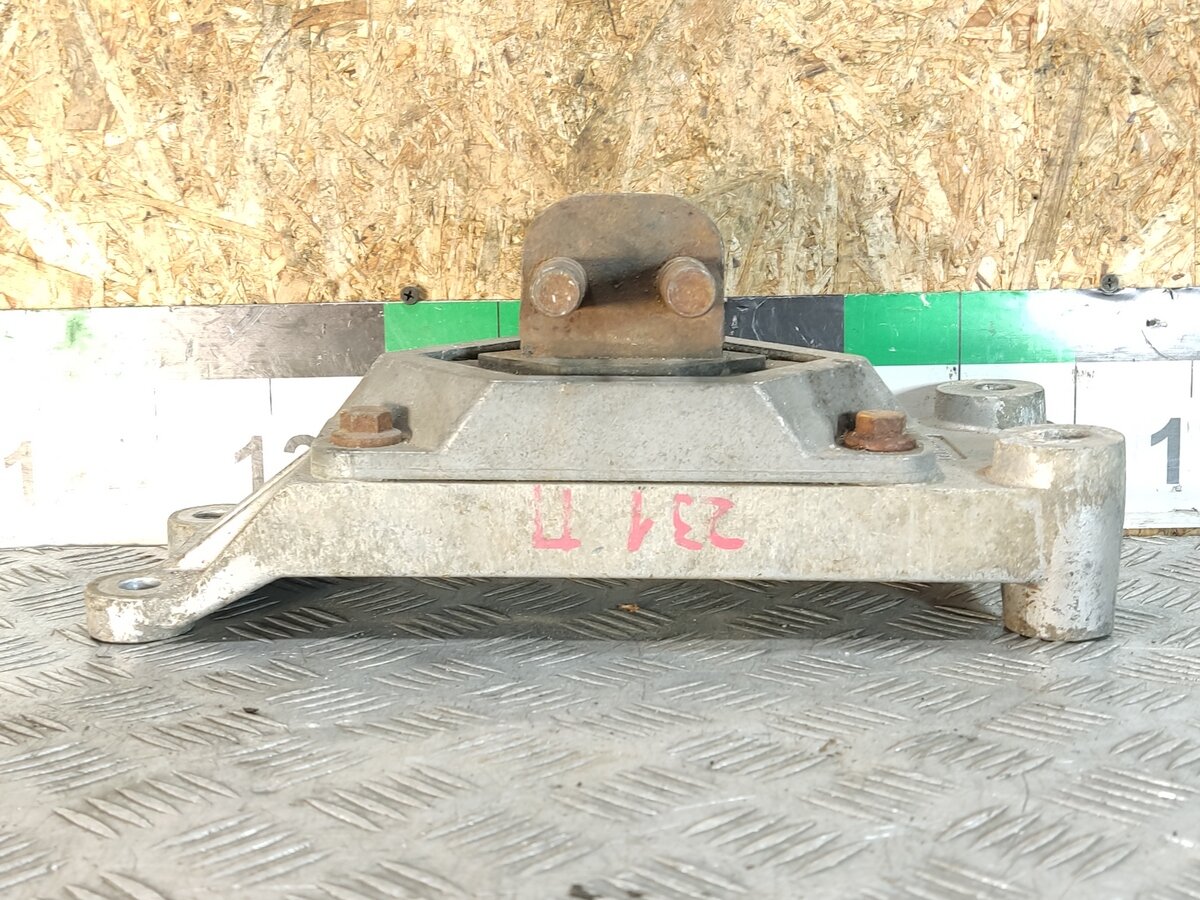 Опора двигателя правая RENAULT Premium 1996 2004 5010316681