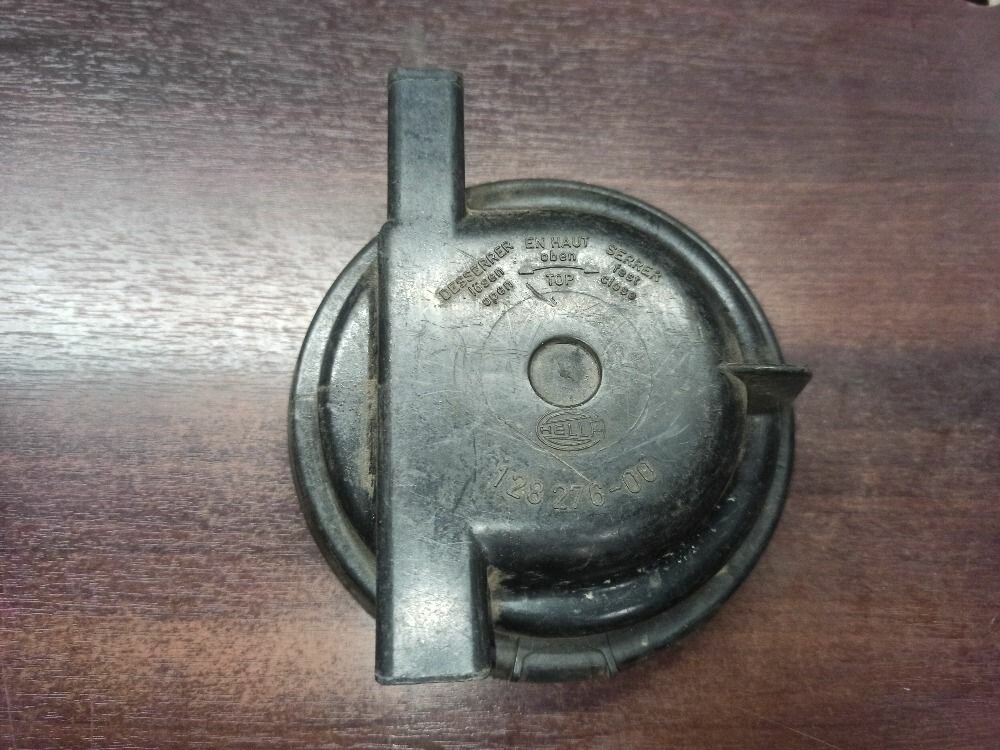 Крышка фары задняя Audi 80 90 100 443941159