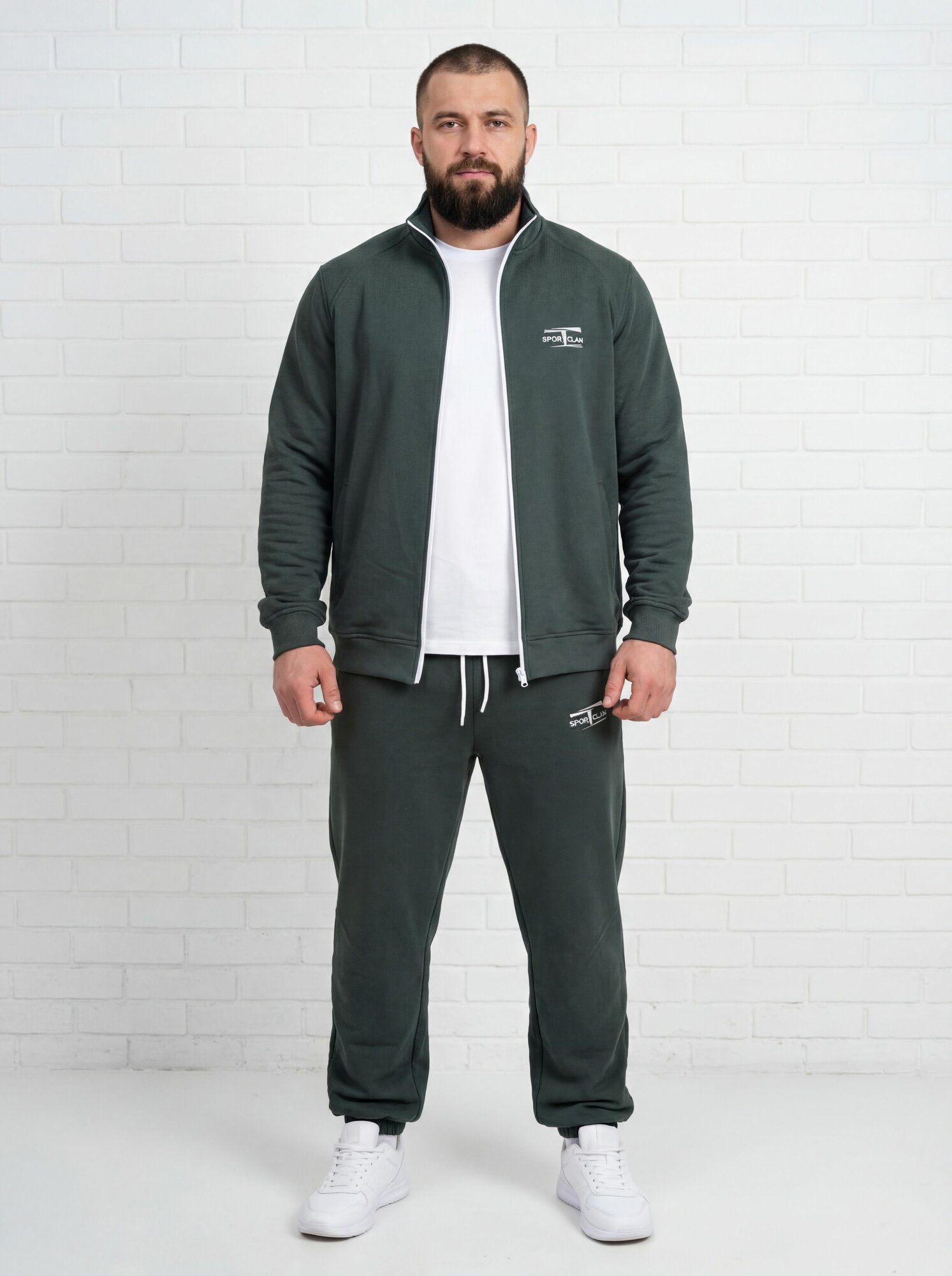 Костюм спортивный