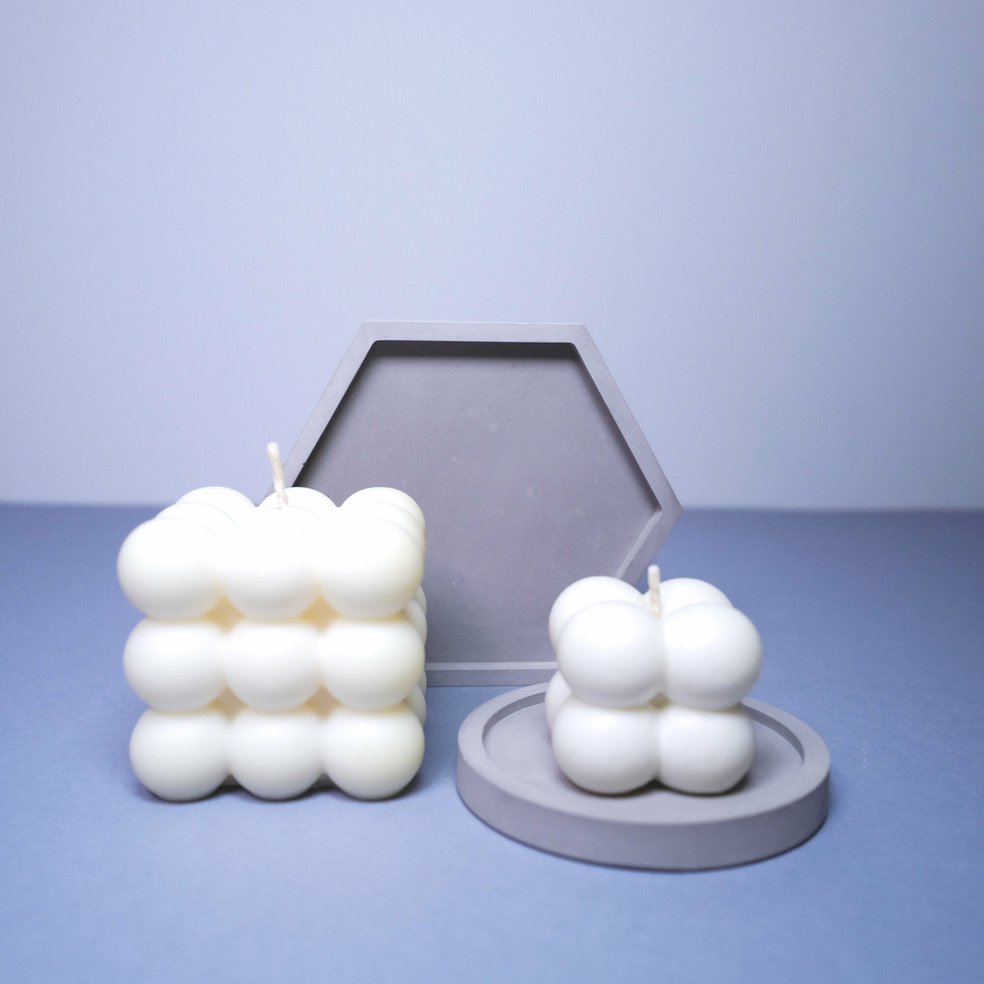 Свечи Cube Buble из соевого воска с хлопковым фитилем и подставки из гипса серые, ручная работа