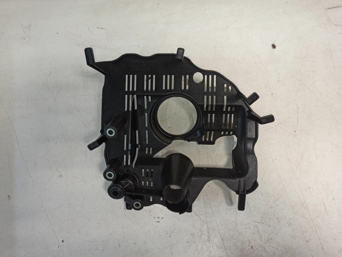 Маслоотражатель 1,8 2,0 CDN CDH Audi A4 A5 Q5 06H103138E