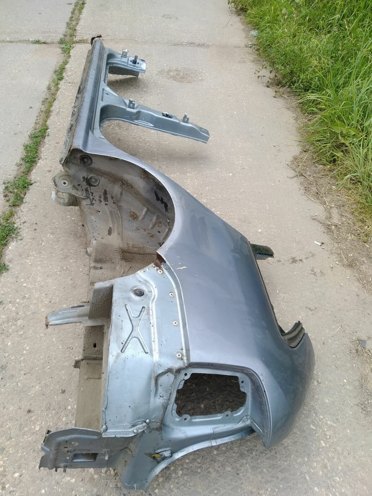 Порог левый с центральной стойкой Skoda Fabia 6Y 6Y9809605