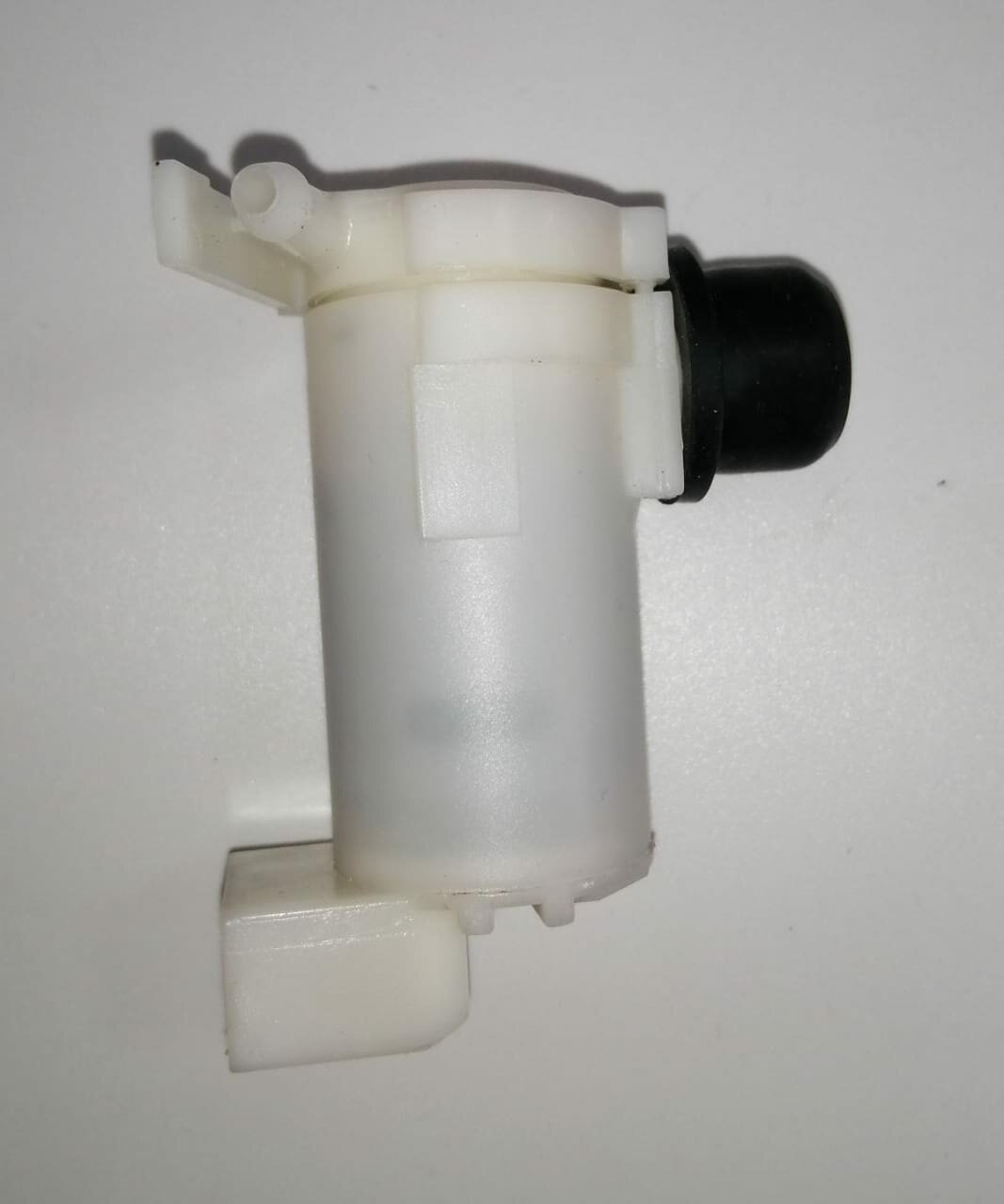 Насос стеклоомывателя Great Wall Hover H3 [2.0 16V 5MT внедорожник 4X4] 3747100K00