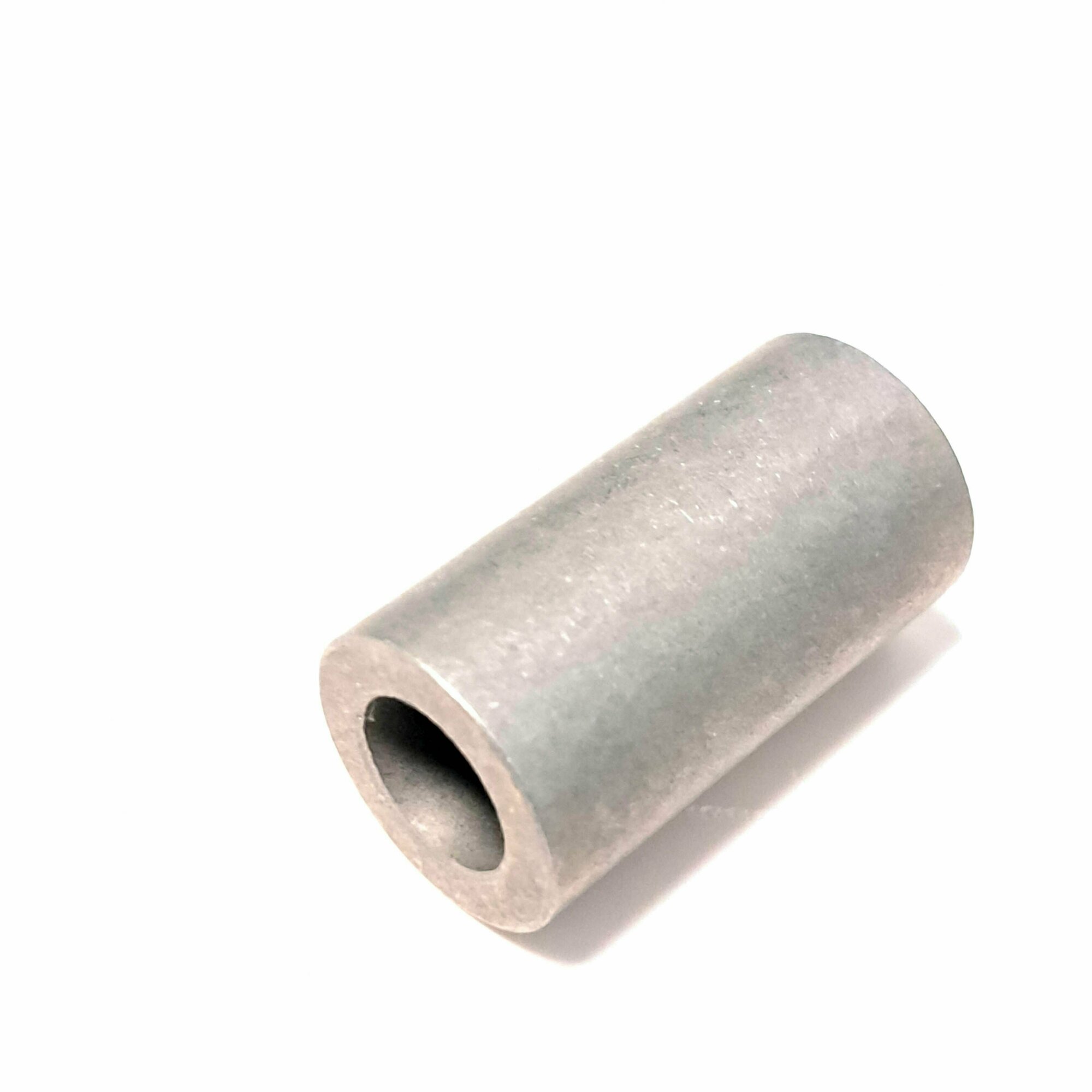 Втулка Болта Выпускного Коллектора Dcec Qsl ( 3945252 )