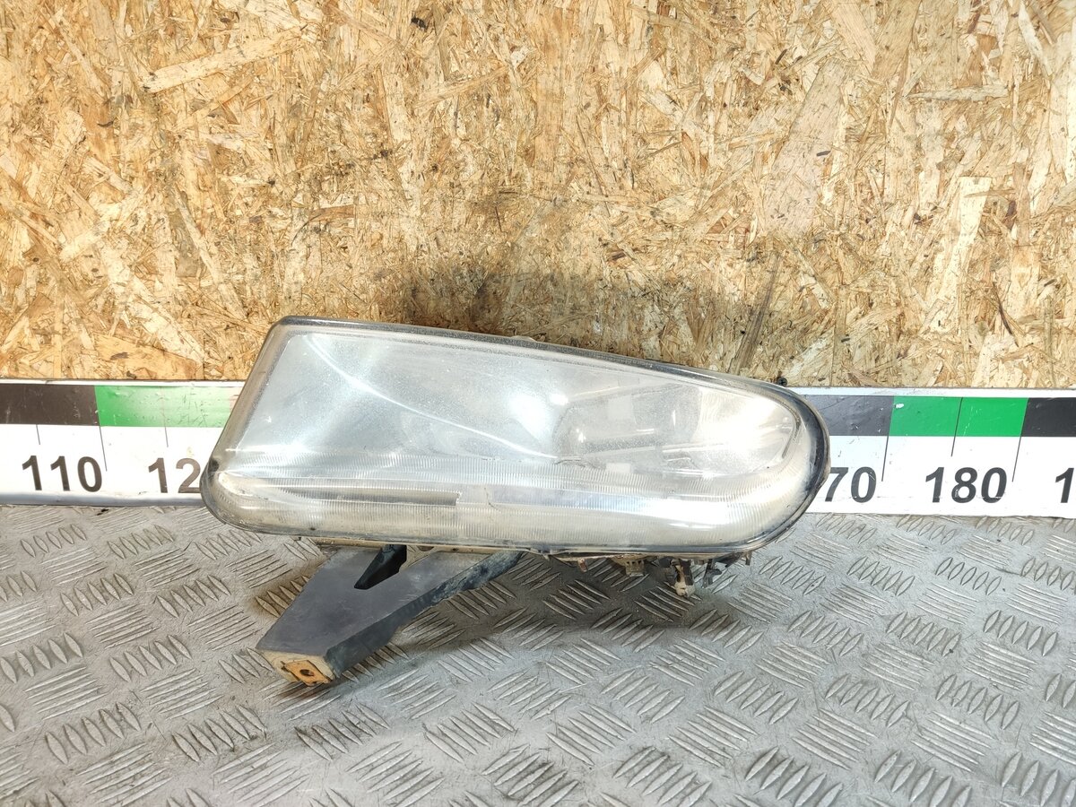 Фара противотуманная левая PEUGEOT 406 1995-1999 89200495