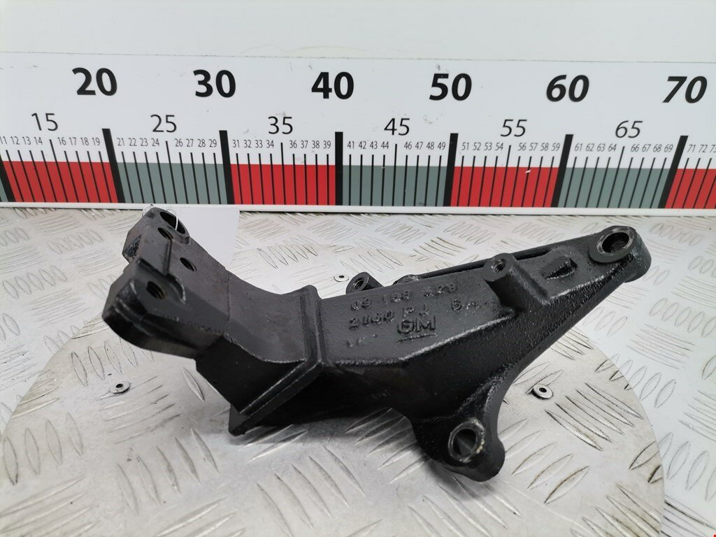 Кронштейн (крепление лапа) двигателя Opel Vectra B 9158429 арт. 2028103