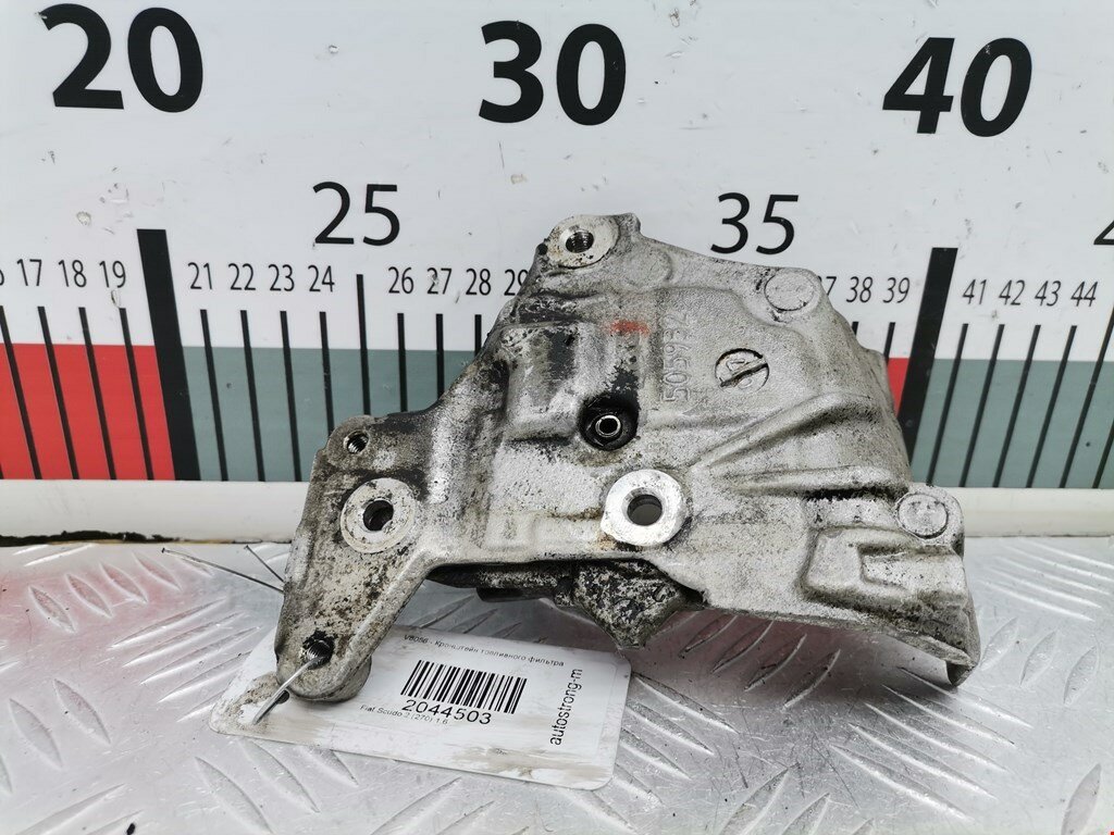 Кронштейн топливного фильтра Fiat Scudo 2 (270) Y60113441B арт. 2044503